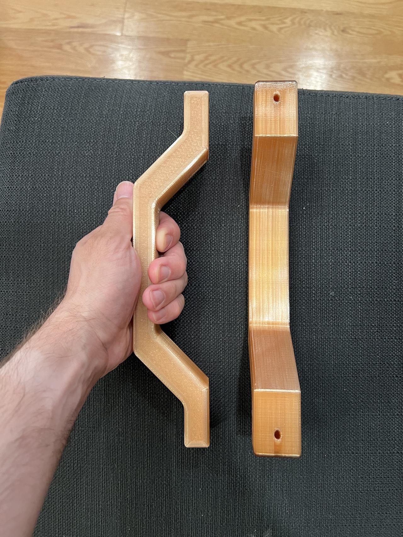 Parametric Pull / Lift / Hang Handles with screw holes by Adam L ...