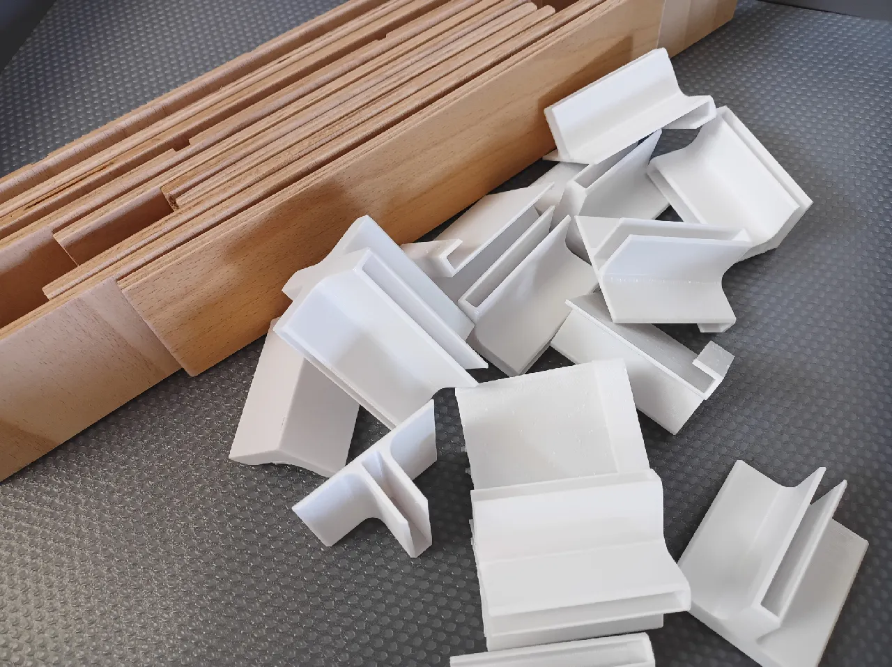 Modular Drawer Dividers by NielsW | Download free STL model ...