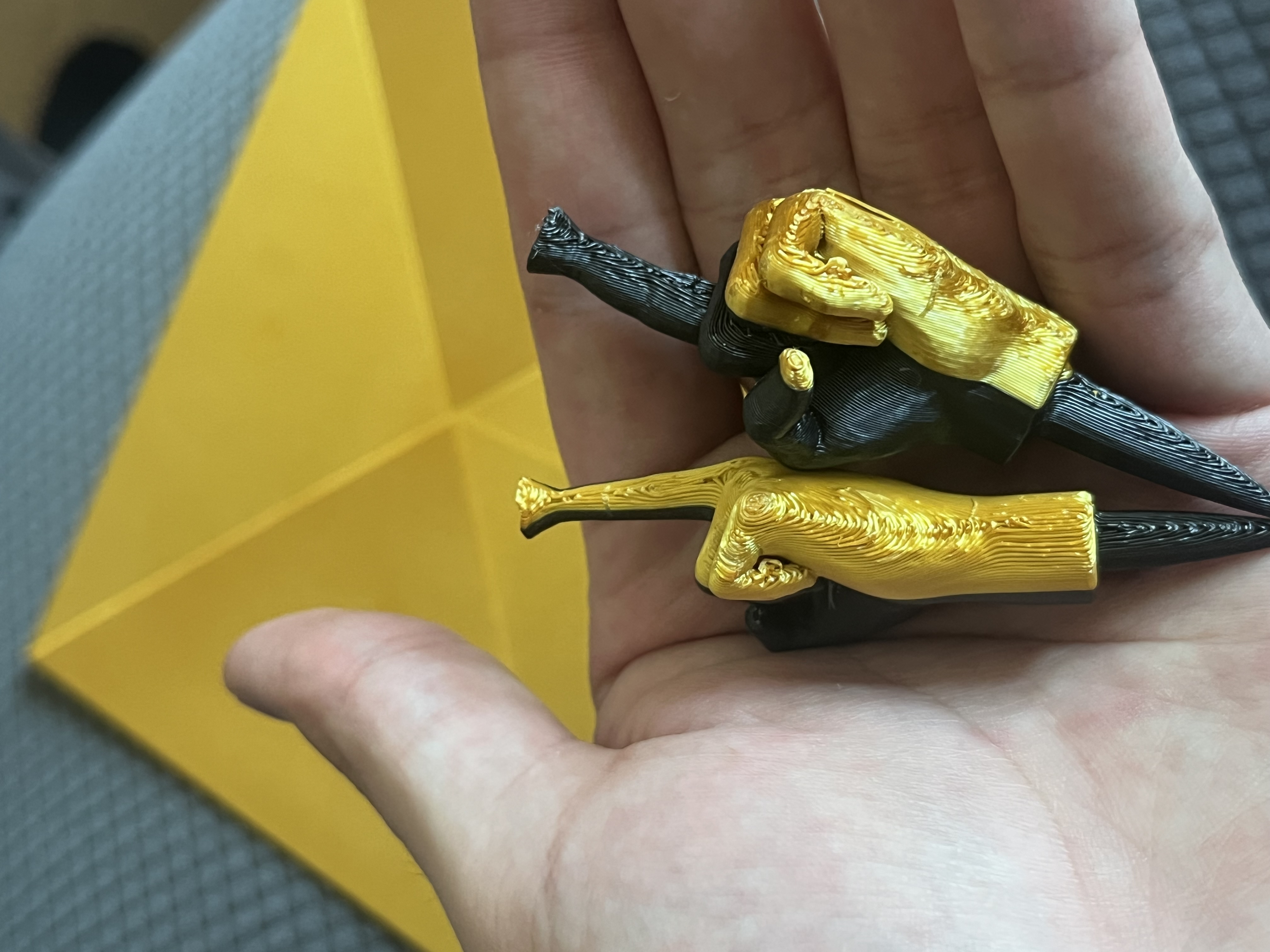 Middle and Index Finger Golf Tee par Isaac Martinez | Téléchargez ...