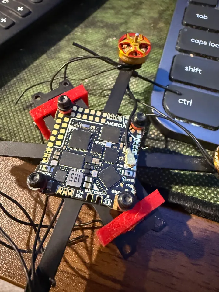 YMZFPV Lightning 2 Battery Holder - CNHL 2s 450mah by Chris Croft ...
