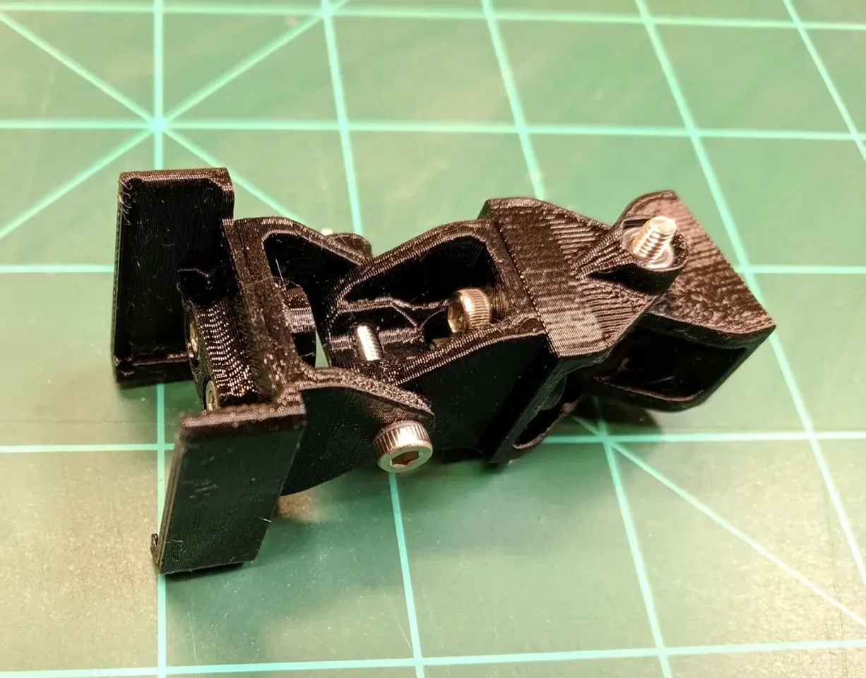Articulated Modular PiCam Mount by Uenbzsto | Download free STL model ...