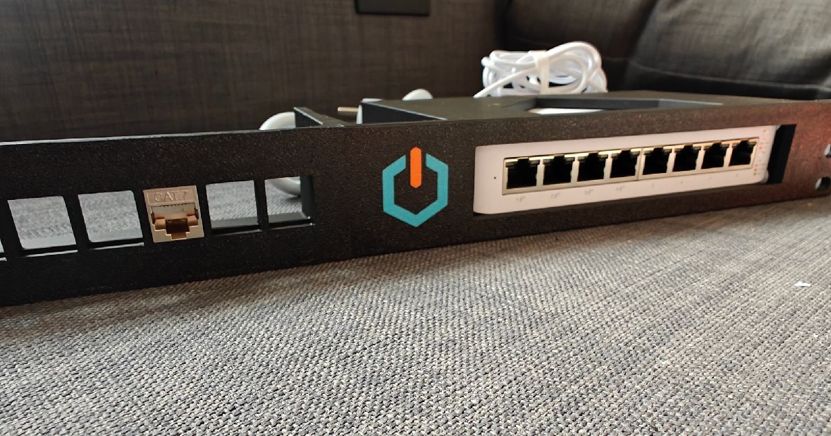 19" rack mount unifi lite 8 PoE by stijn | Download free STL model ...