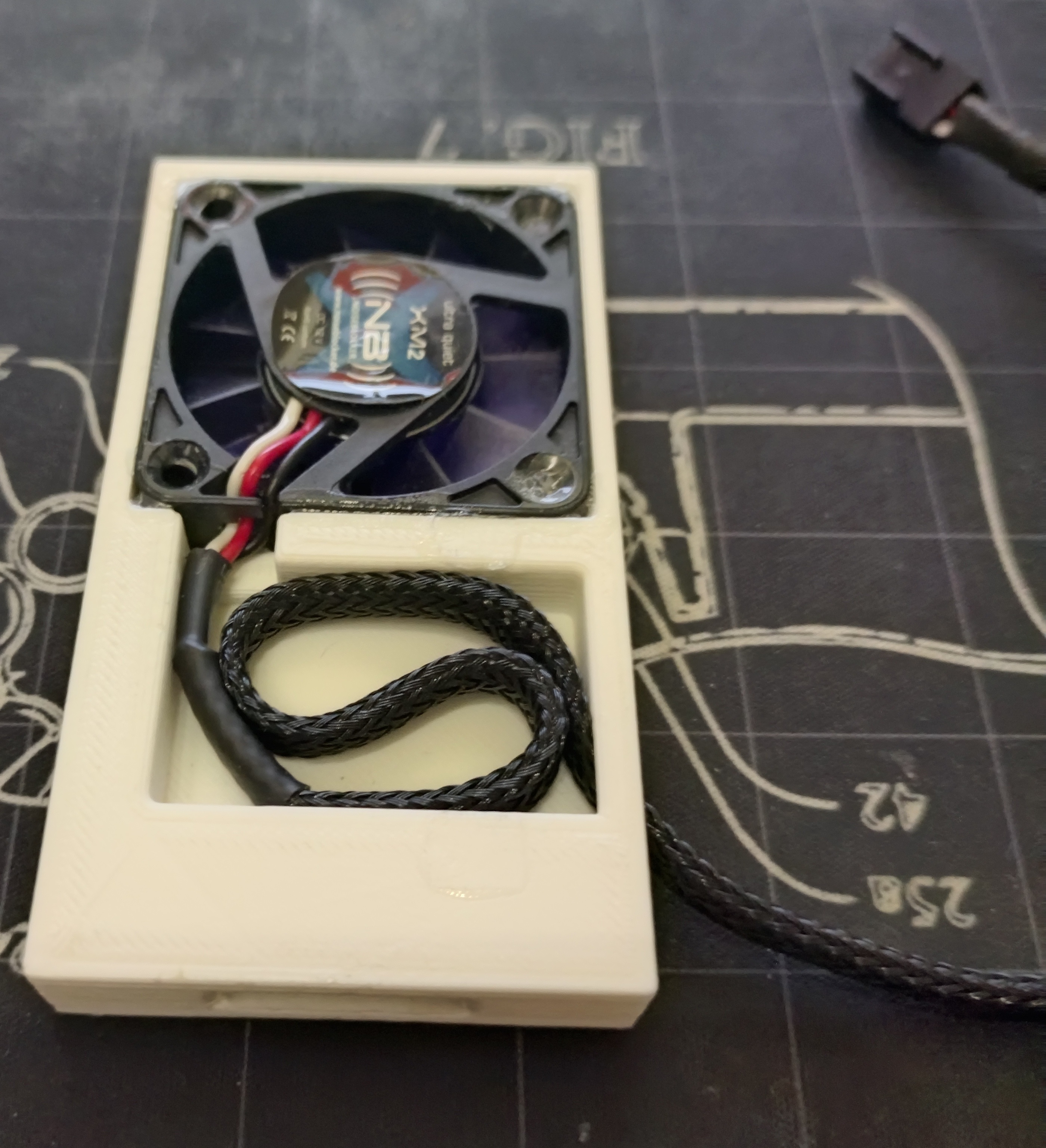 40x10mm Fan mount by Raphael | Download free STL model | Printables.com