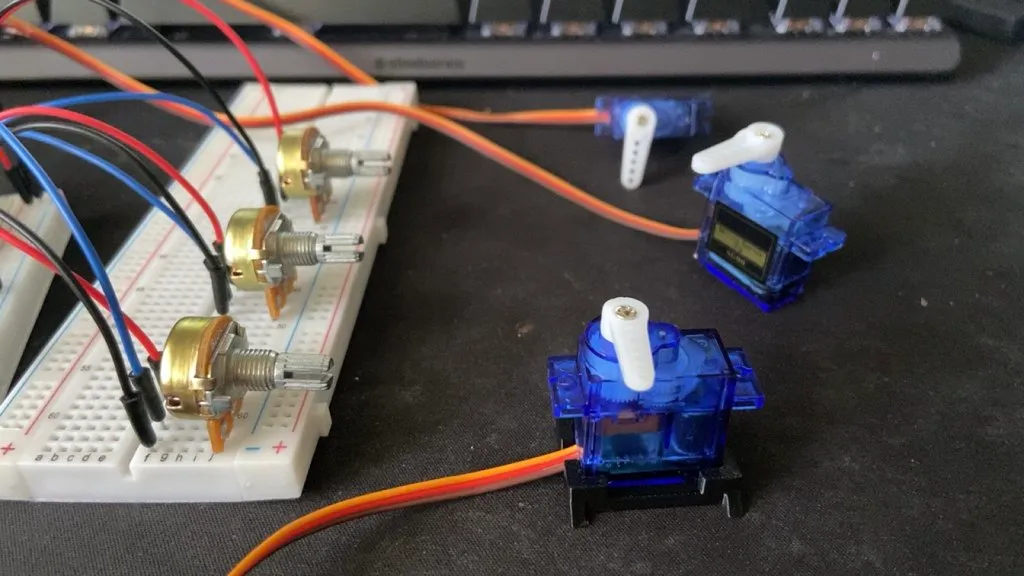 SG90 Servo Motor Holder by Hitcha | Download free STL model ...