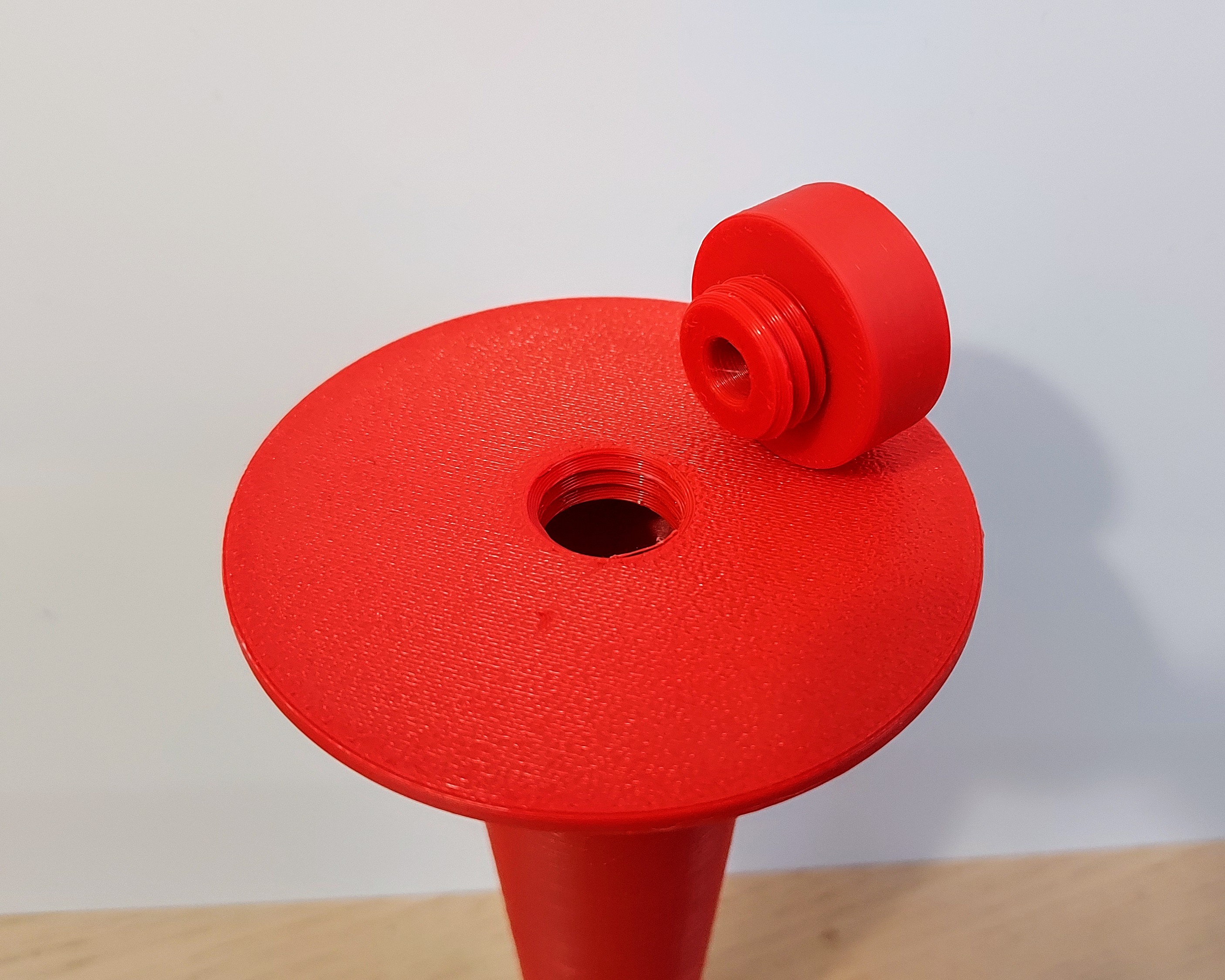 Thread Cone Holder by r0nflex | Download free STL model | Printables.com