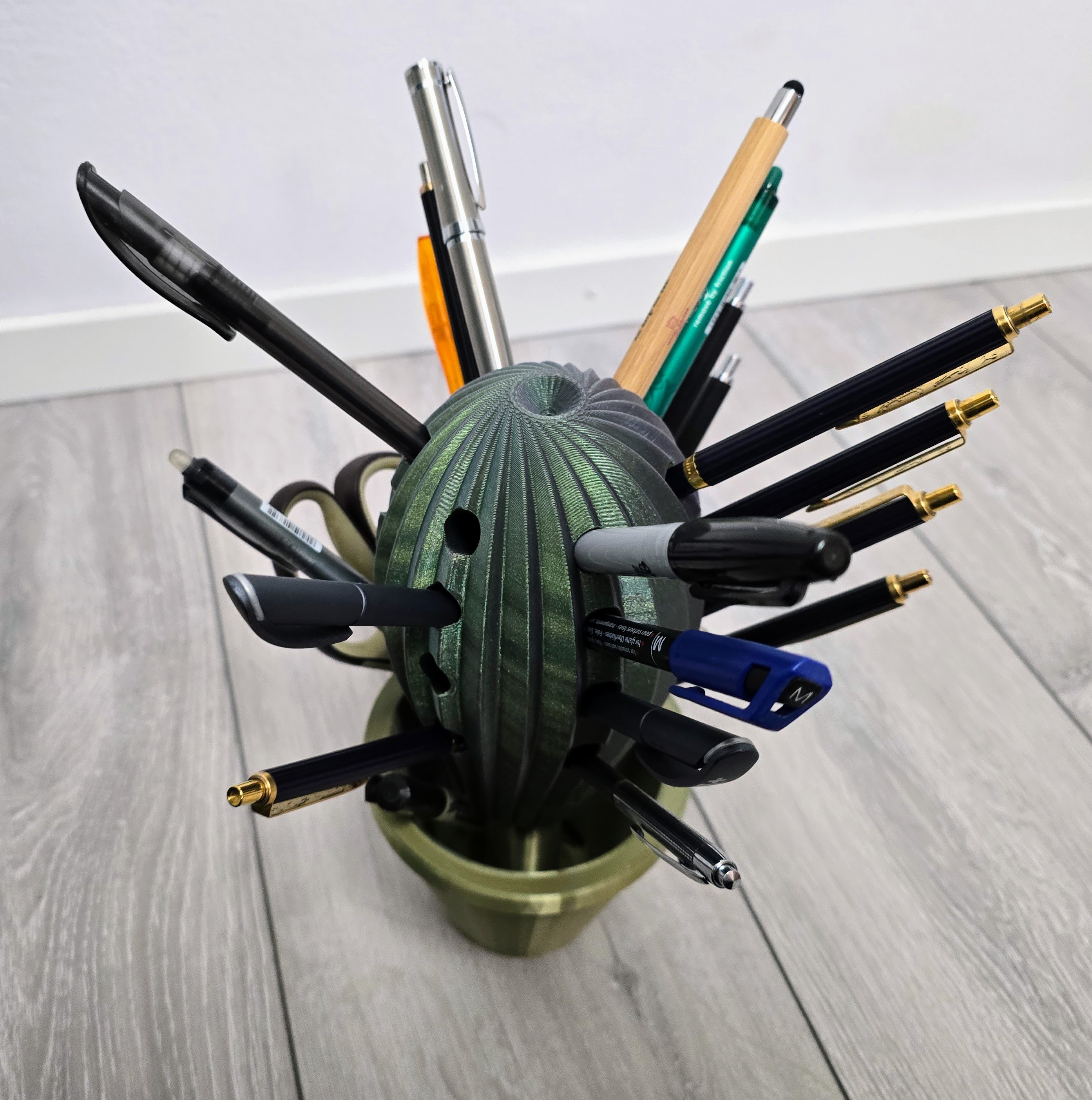 Prickly Pen Pal – Cactus-Shaped Pen Holder by hakkaisha | Download free ...