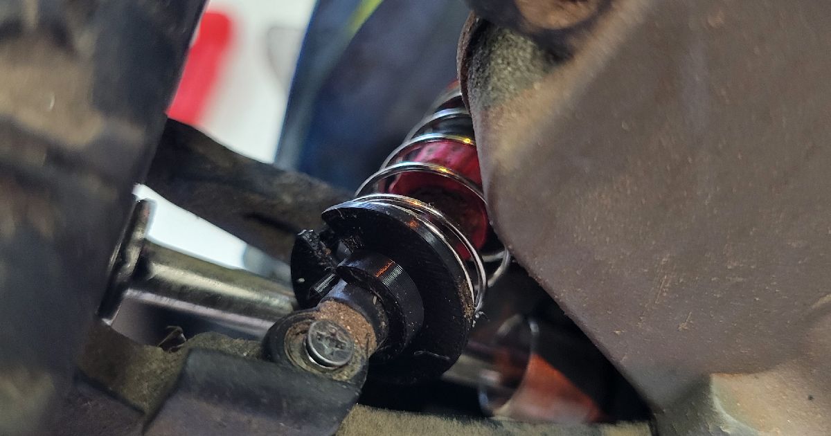 MJX Hypergo H16BM 1/16 scale Shock absorber mounting plate by BadLuck ...