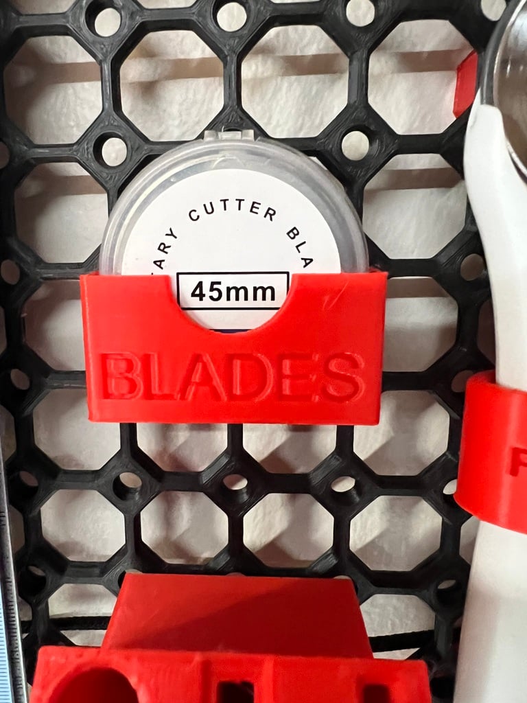 Multiboard Rolling Cutter Blade Holder by Ray Wise | Download free STL model | Printables.com