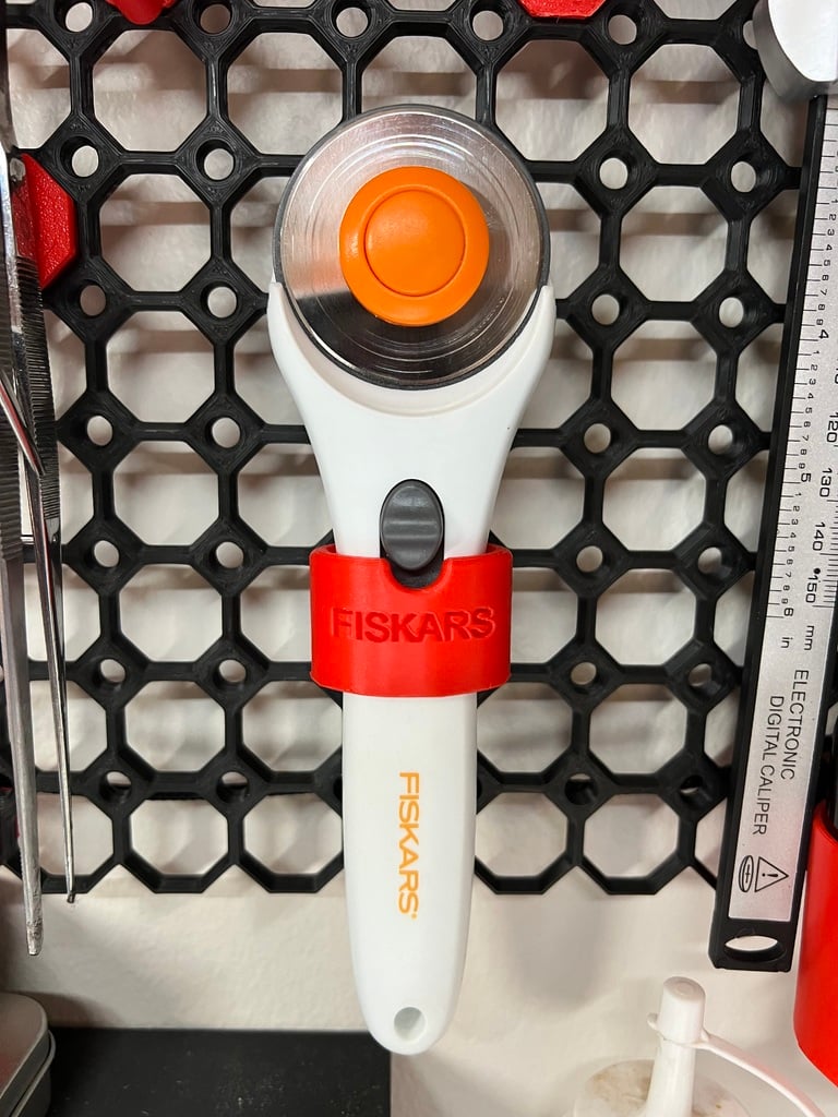 Multiboard Fiskars Roller Cutter Holder by Ray Wise | Download free STL model | Printables.com