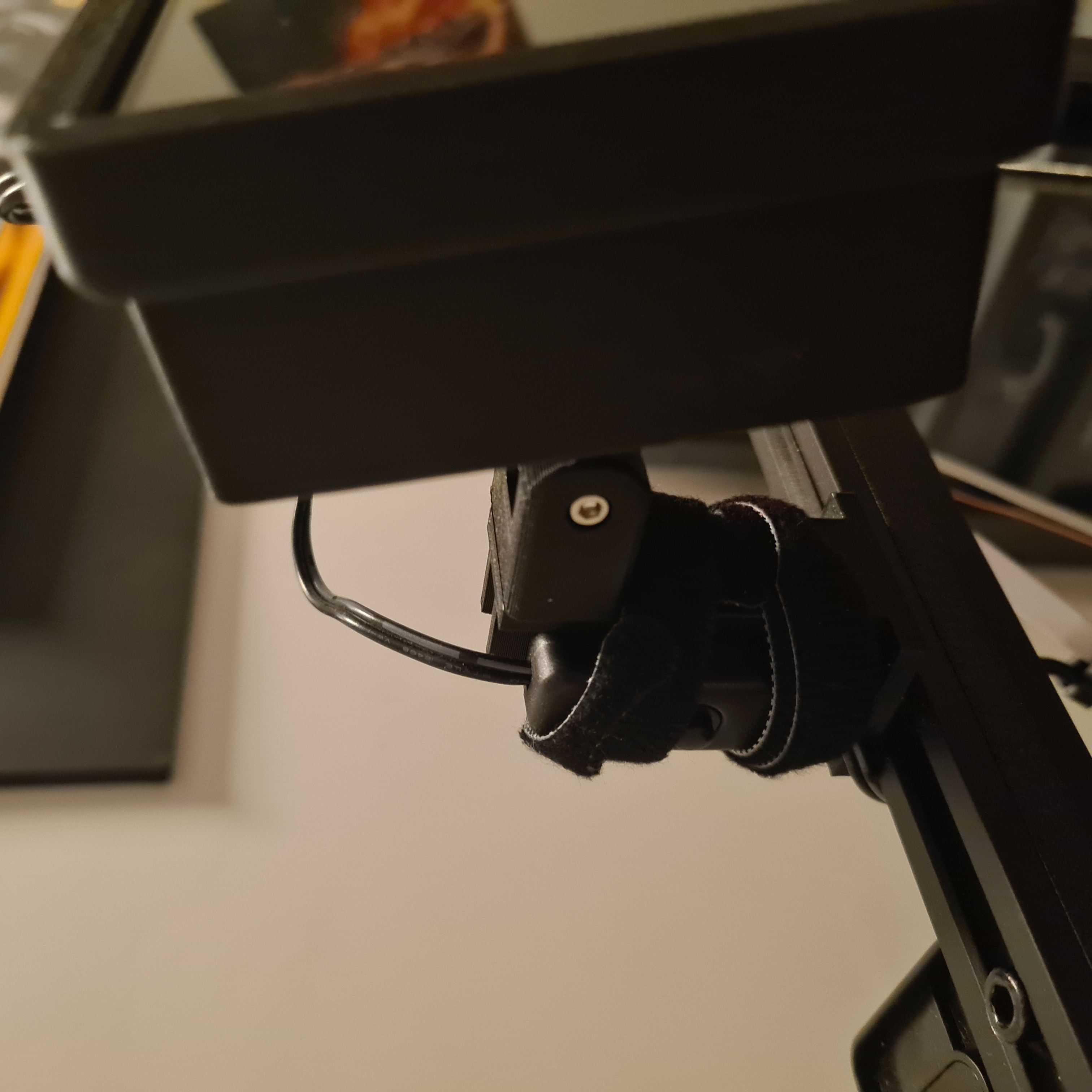 Klipper screen top mount for Ender 3 V2 by Platanax | Download free STL ...