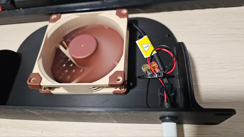 92 mm fan mount for 10-inch racks by Maurício Pessoa | Download free ...