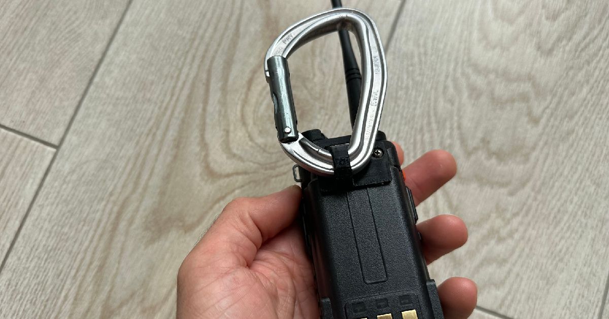 Baofeng UV-5R Climbing Carabiner Mount for type-c battery by kotelnikov.blog | Download free STL ...