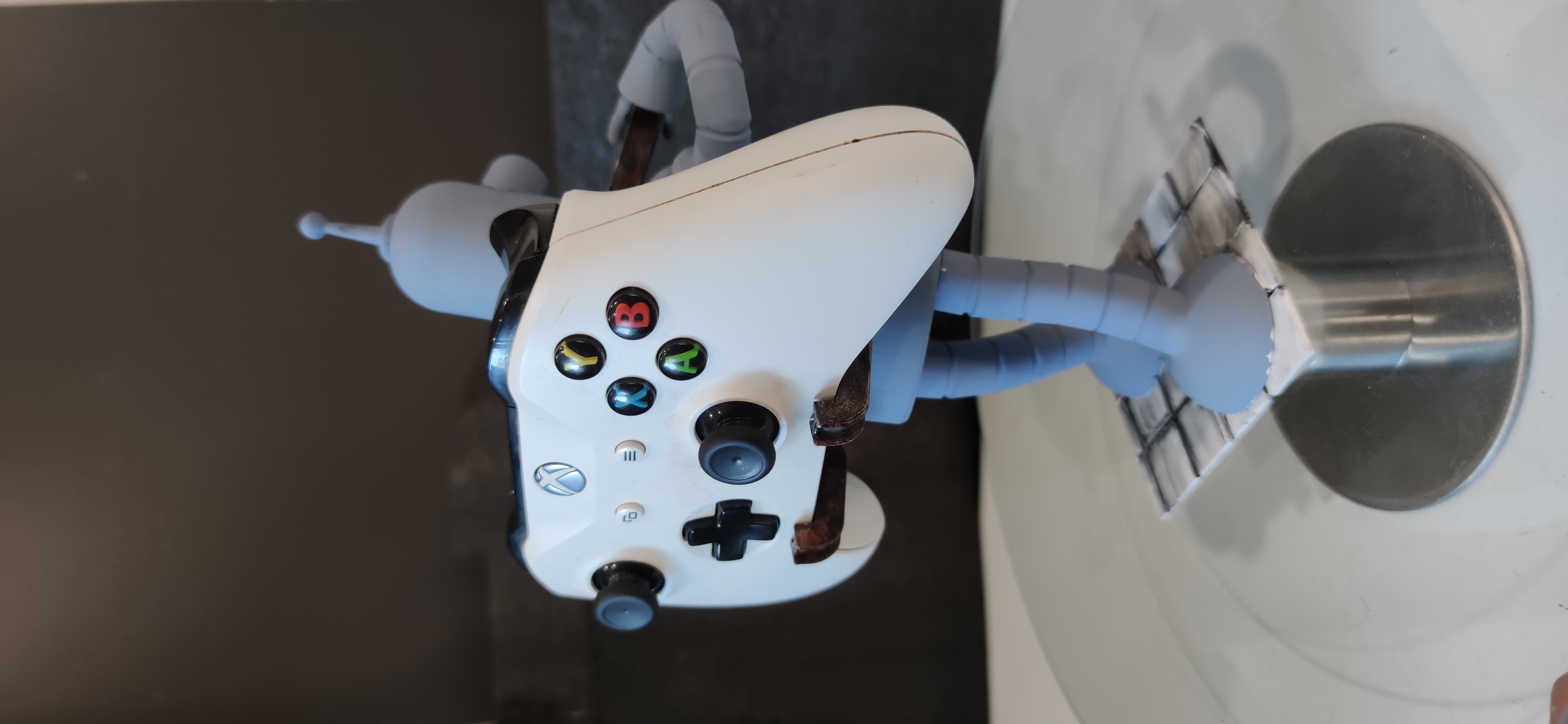 Bender Gamepad stand by Lukas Chovanec | Download free STL model ...