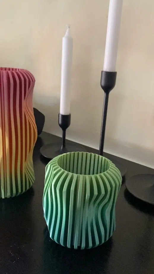 NEO Wavy Symmetry Vase & Pot by Jt40_3d | Download free STL model ...