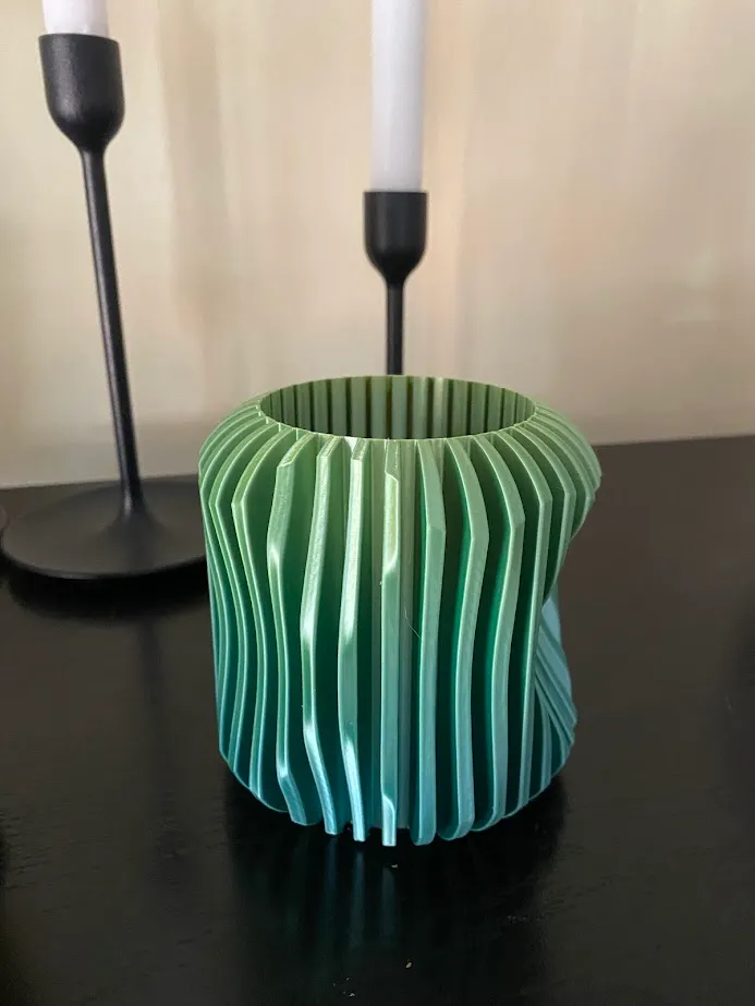 NEO Wavy Symmetry Vase & Pot by Jt40_3d | Download free STL model ...