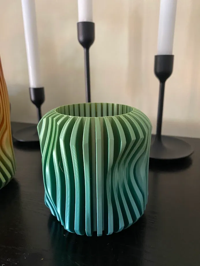 NEO Wavy Symmetry Vase & Pot by Jt40_3d | Download free STL model ...