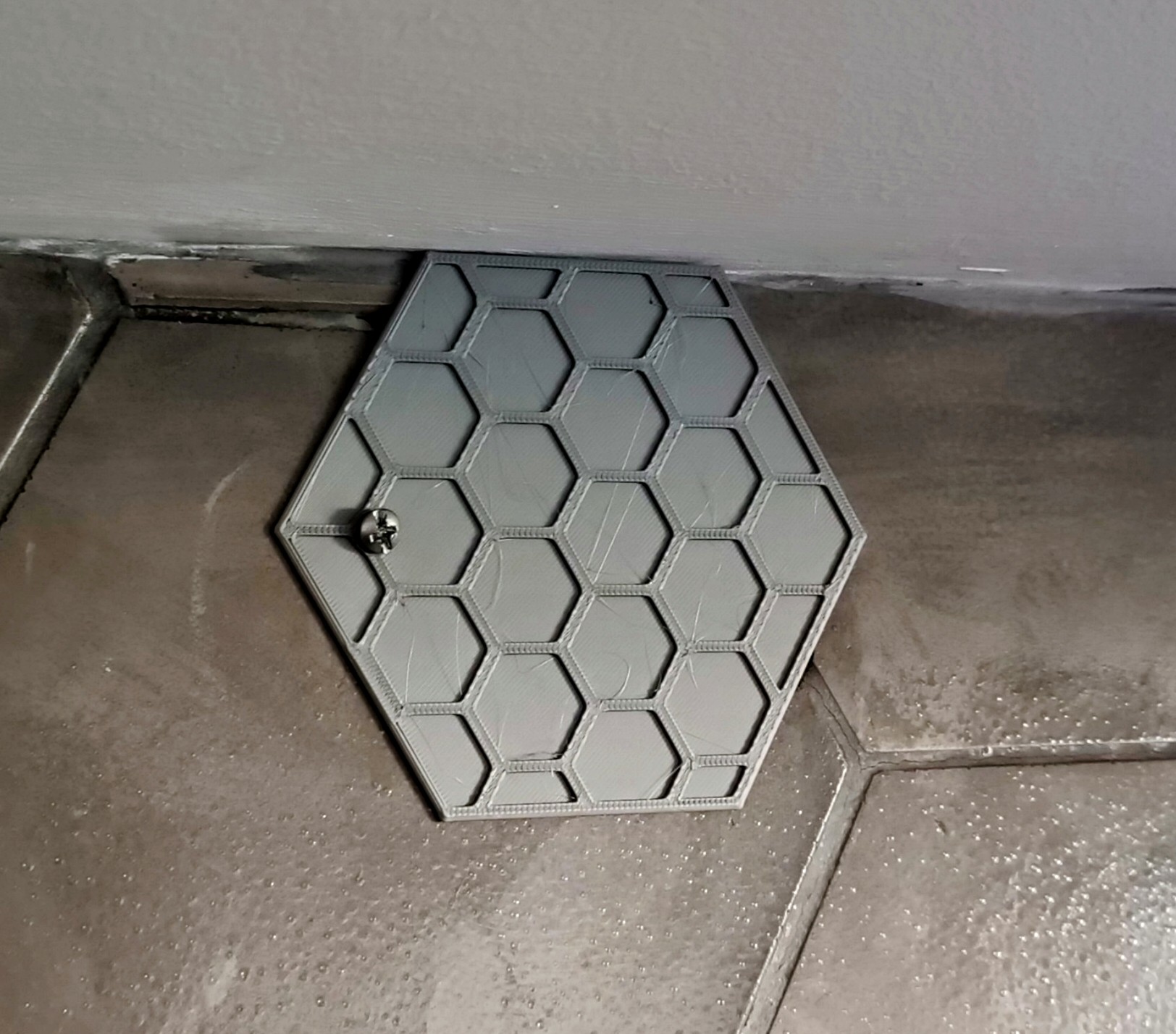 Hexagonal Cover for Octagonal Electrical Box by Baloo 3D | Download ...