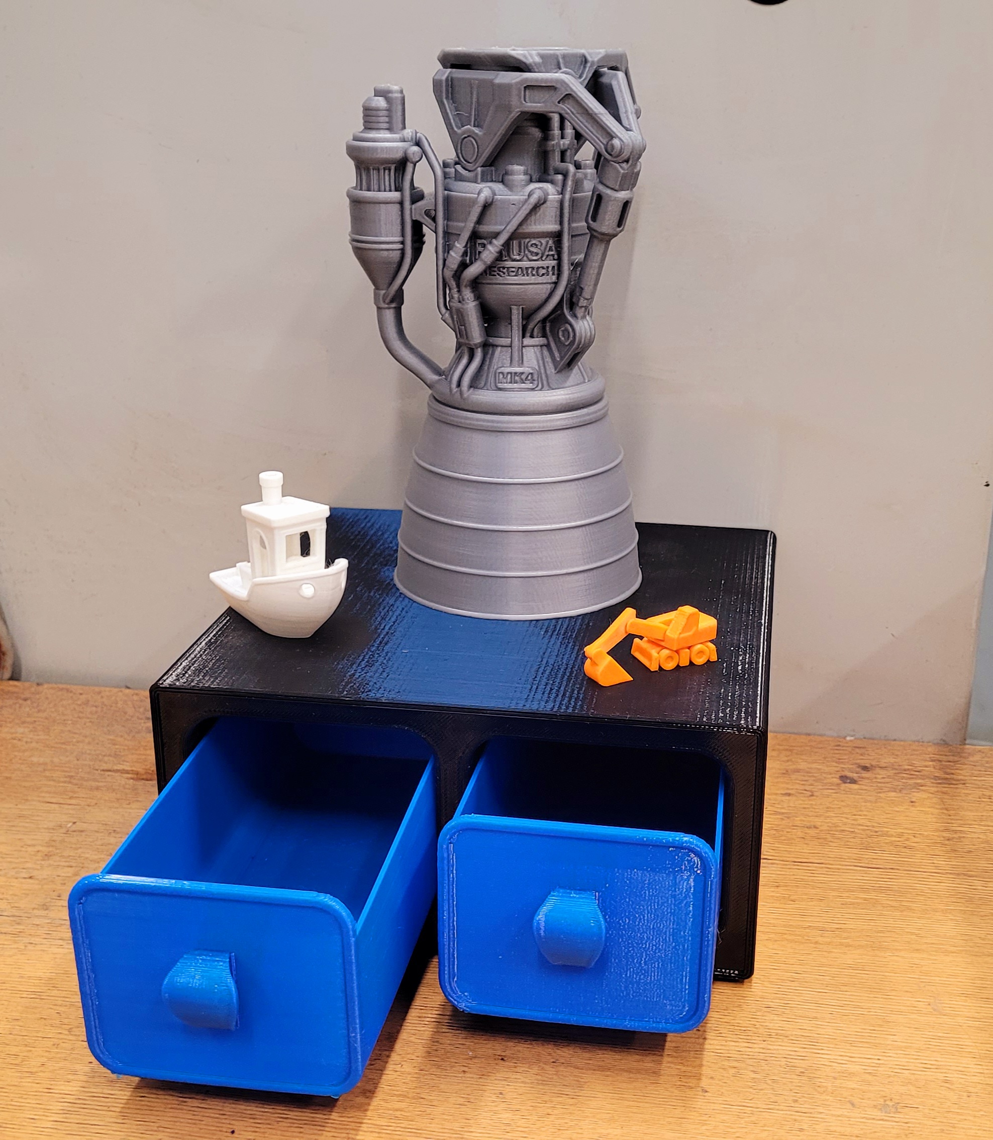 Desk Stand with Drawers by Artemi | Download free STL model ...