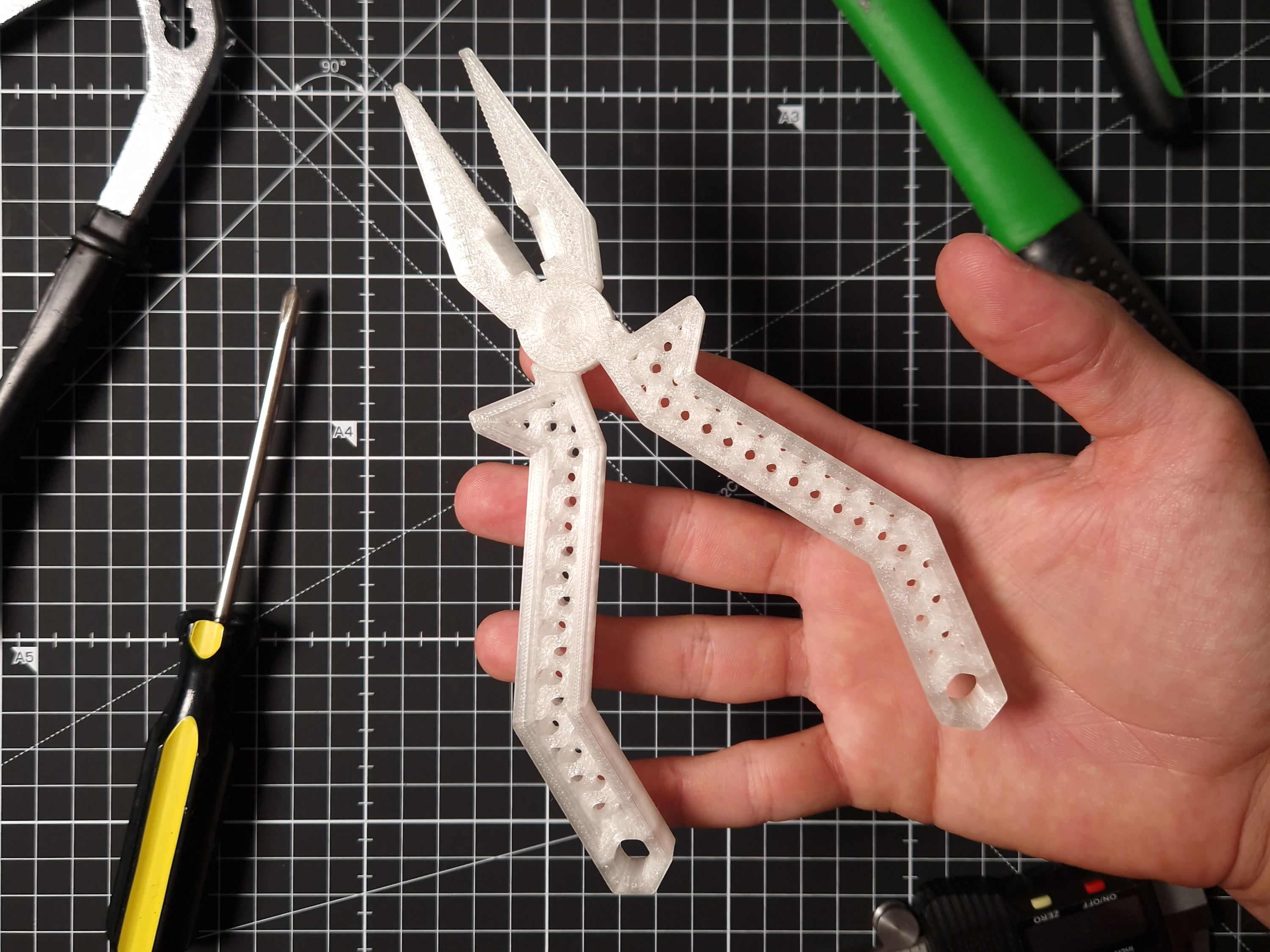 Pliers - 3D printable tool by Agustin Arroyo | Download free STL model ...