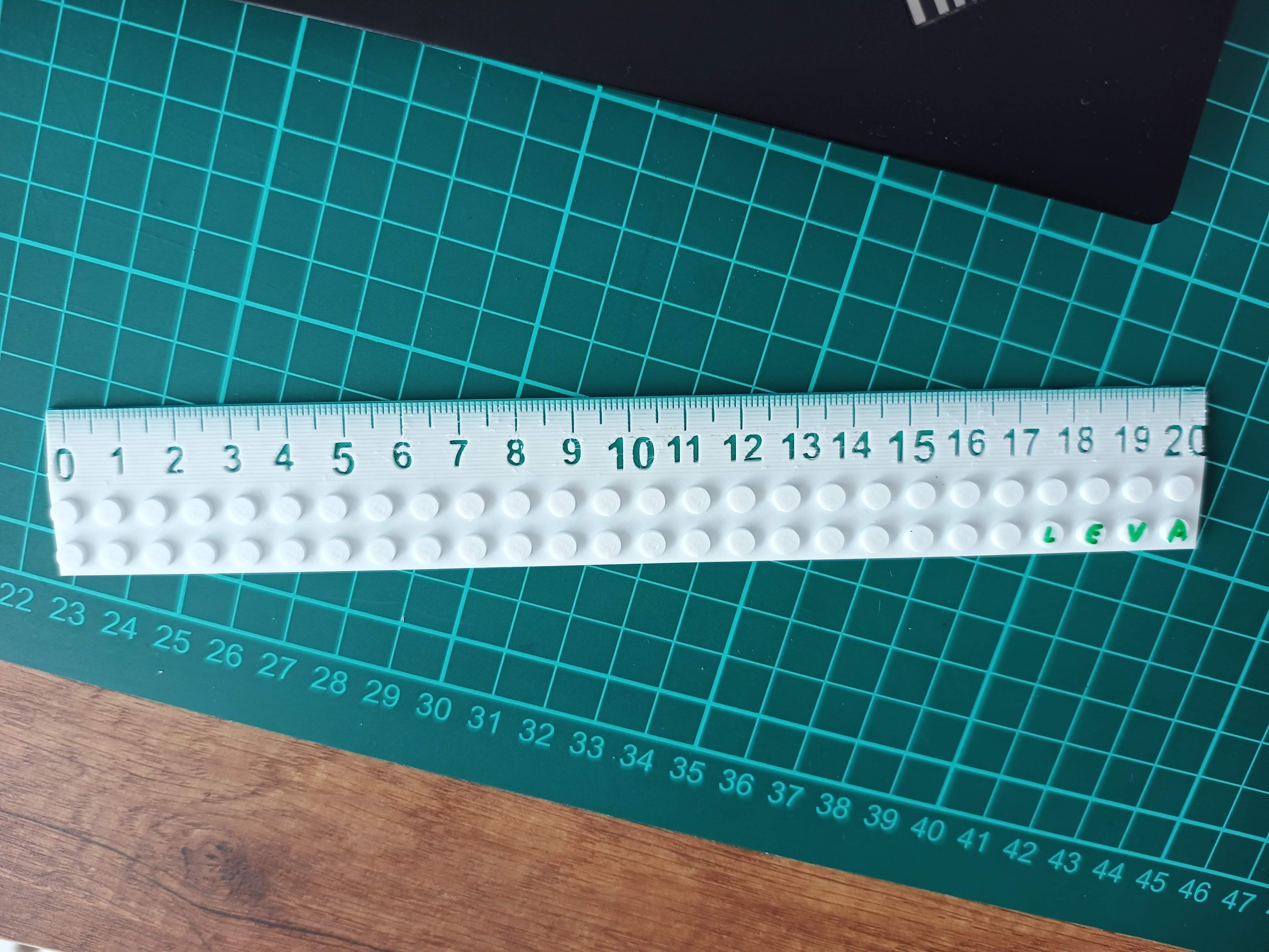 Lego brick ruler 20 cm - SHORTER ends by dedmoget | Download free STL ...