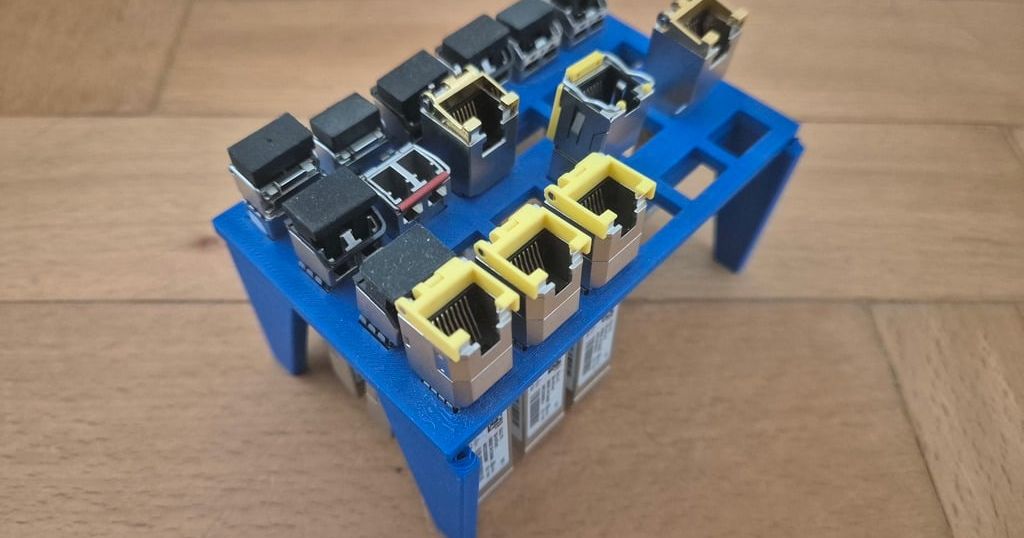 SFP and SFP+ transceiver storage rack by T-omi | Download free STL ...