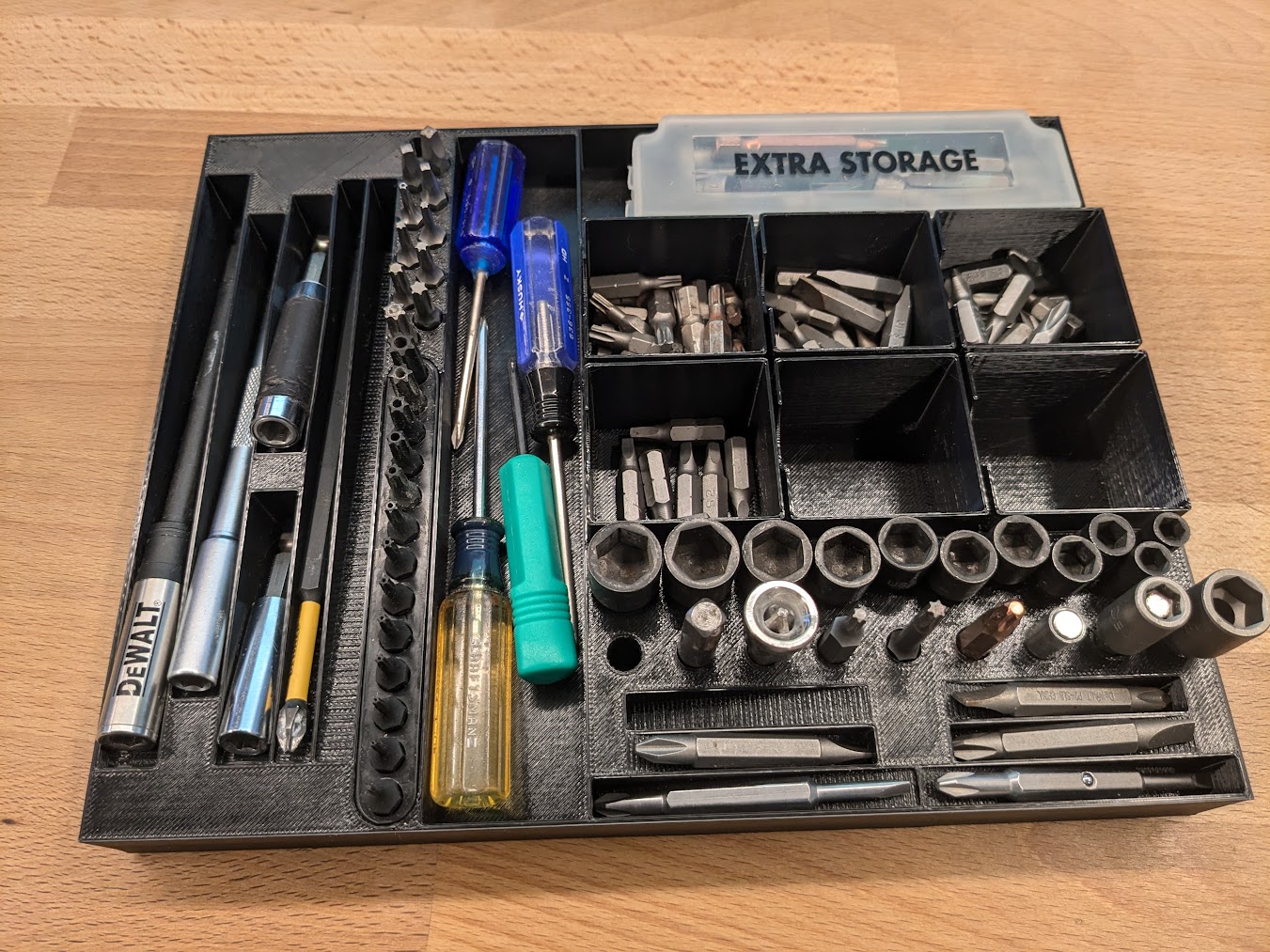Screwdriver Bit Sorting Tray by giblitz | Download free STL model ...