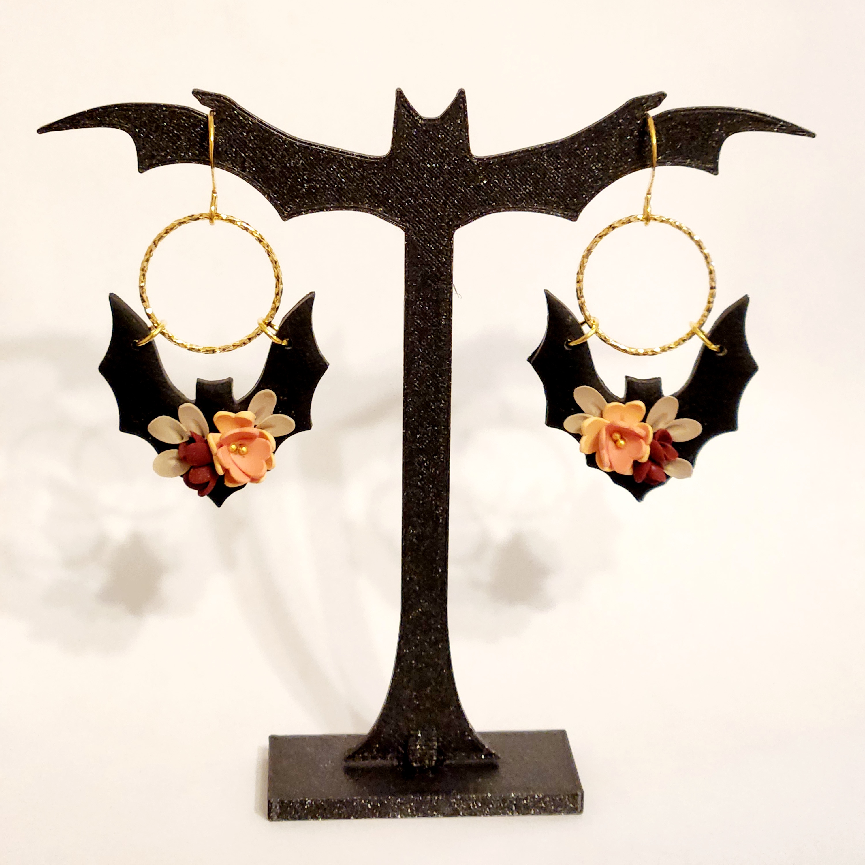 Halloween Bat Earring Stand by Cocoro Design | Download free STL model | Printables.com