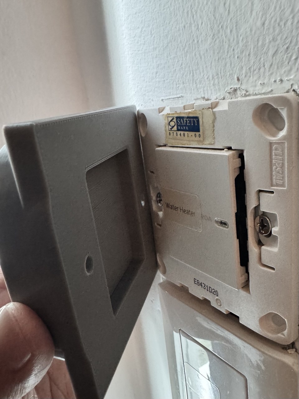 Styrbar UK FacePlate with Clipsal/Schneider Electric covering by shrmn ...