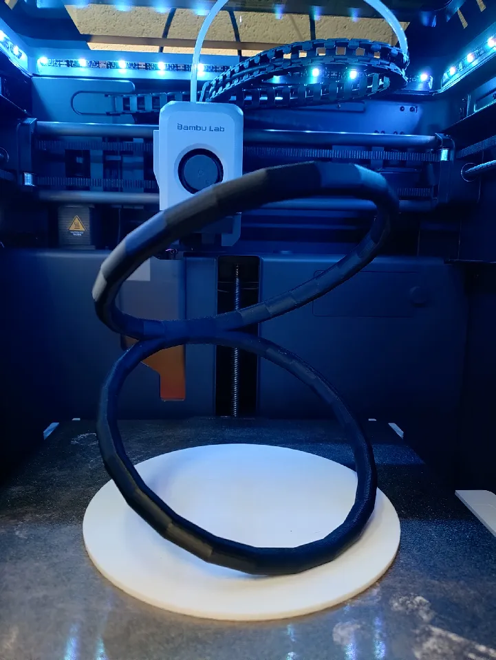 Low poly illusion rings by DK Legion Labs | Download free STL model ...