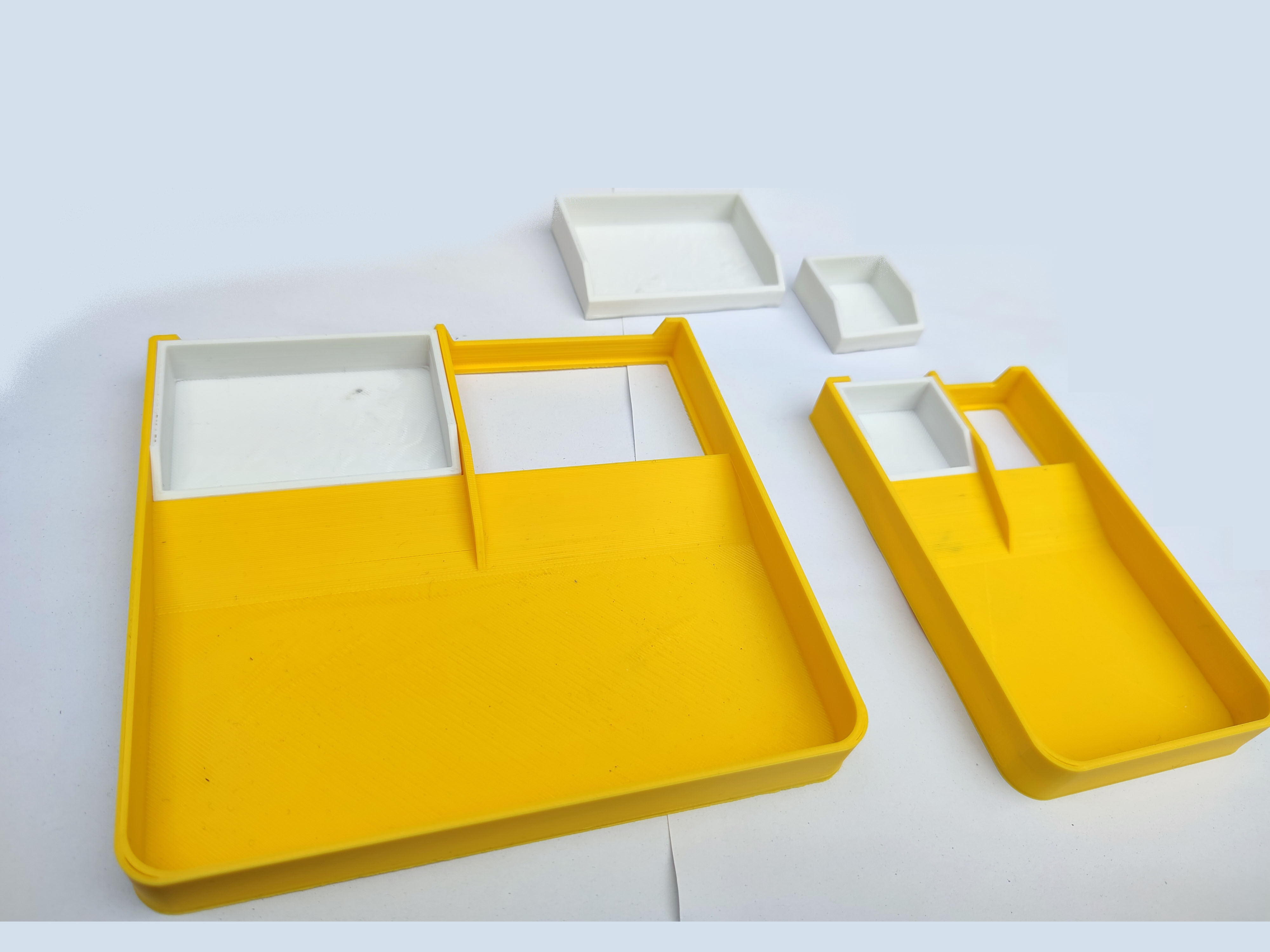 Sorting tray with container by Andras Ks | Download free STL model ...