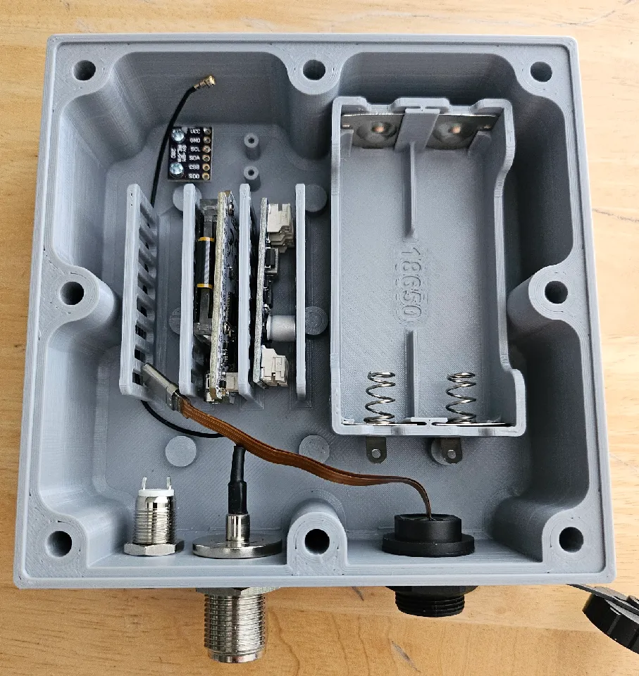 W9ETC Meshtastic Solar Node by Yang | Download free STL model ...