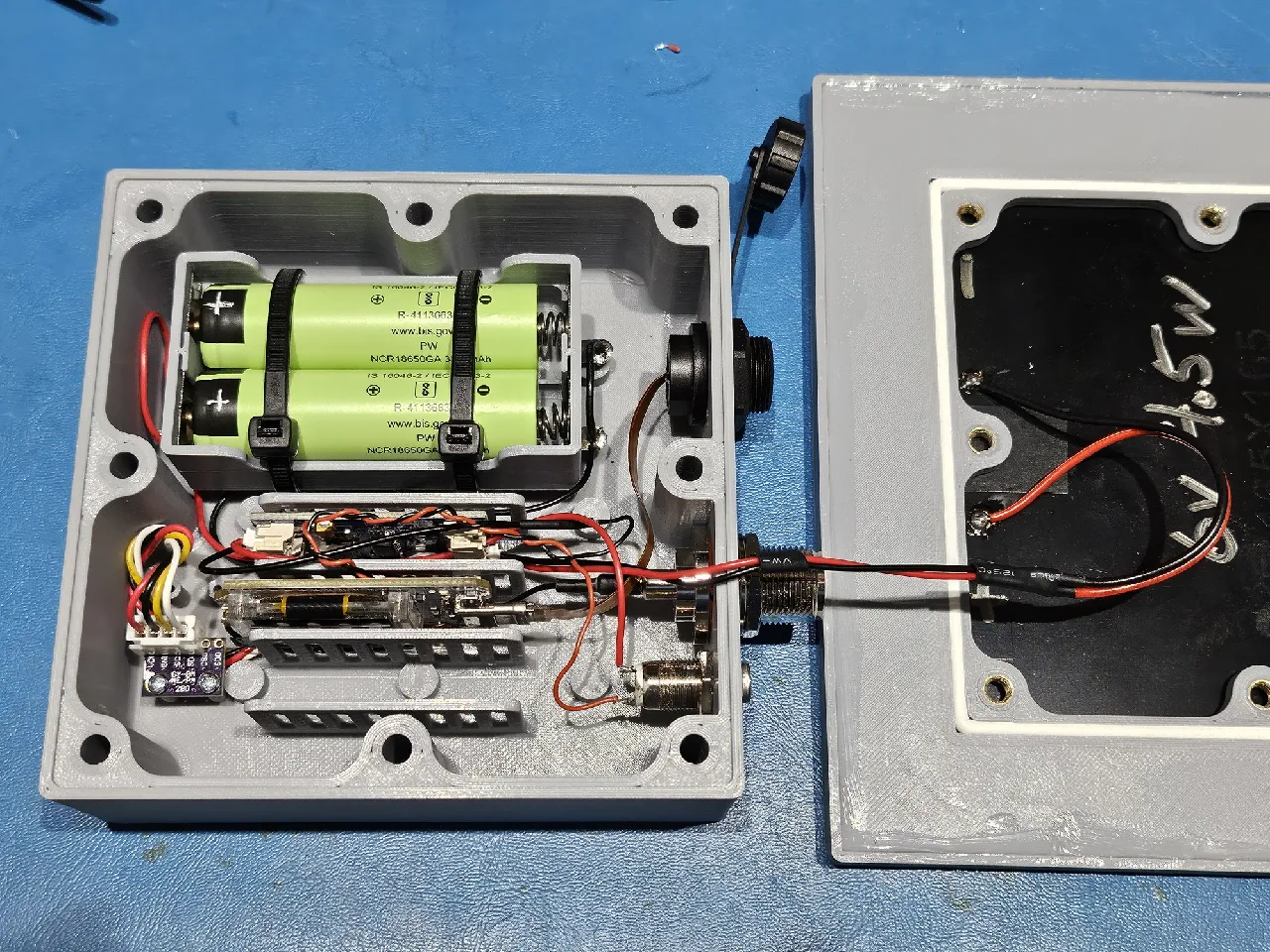 W9ETC Meshtastic Solar Node by Yang | Download free STL model ...