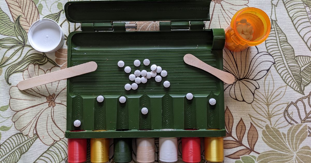 Pill sorting tray by Henry | Download free STL model | Printables.com