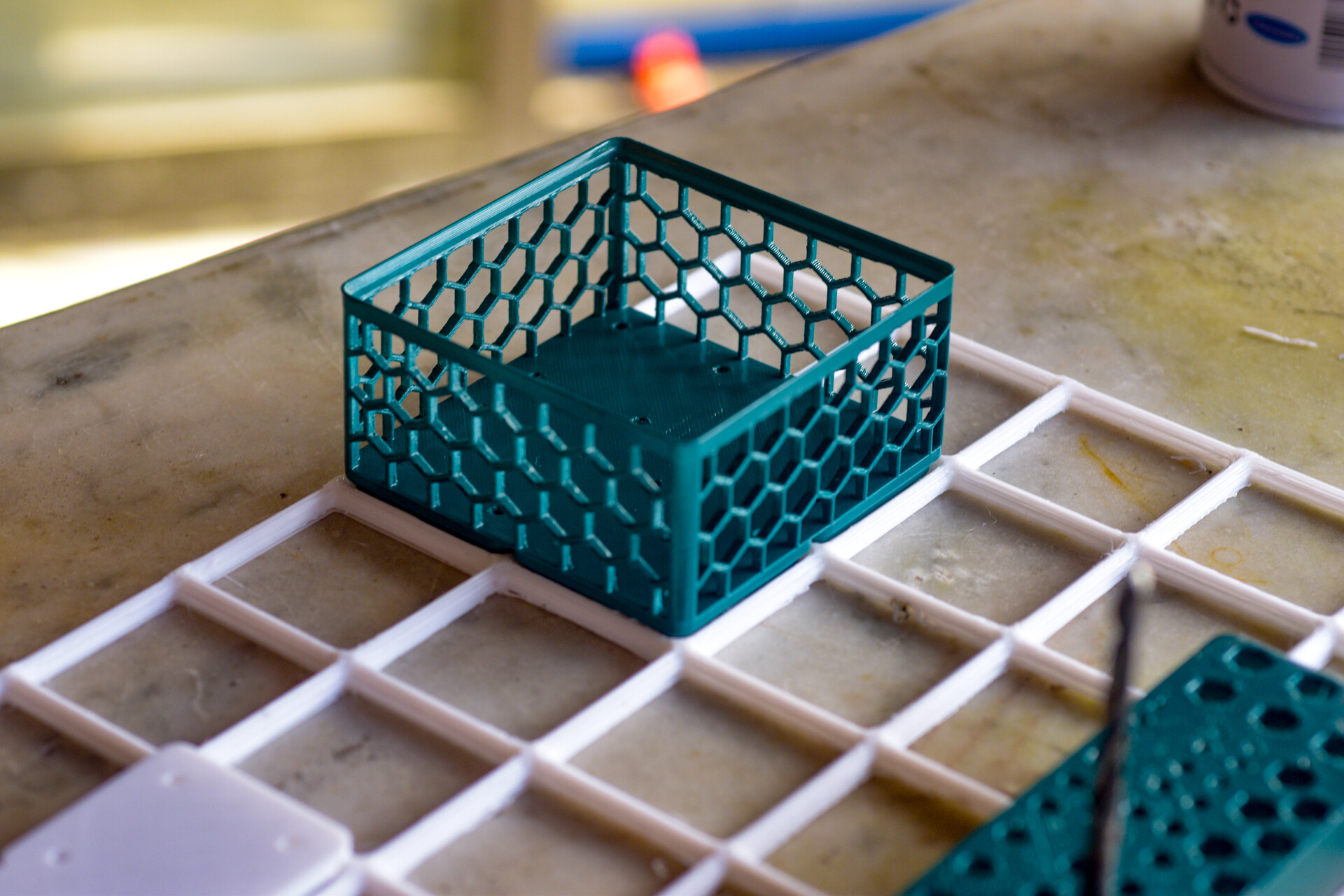 Honeycomb 2x2 5U Gridfinity Bin (ACAD included) by LexFran | Download free STL model ...