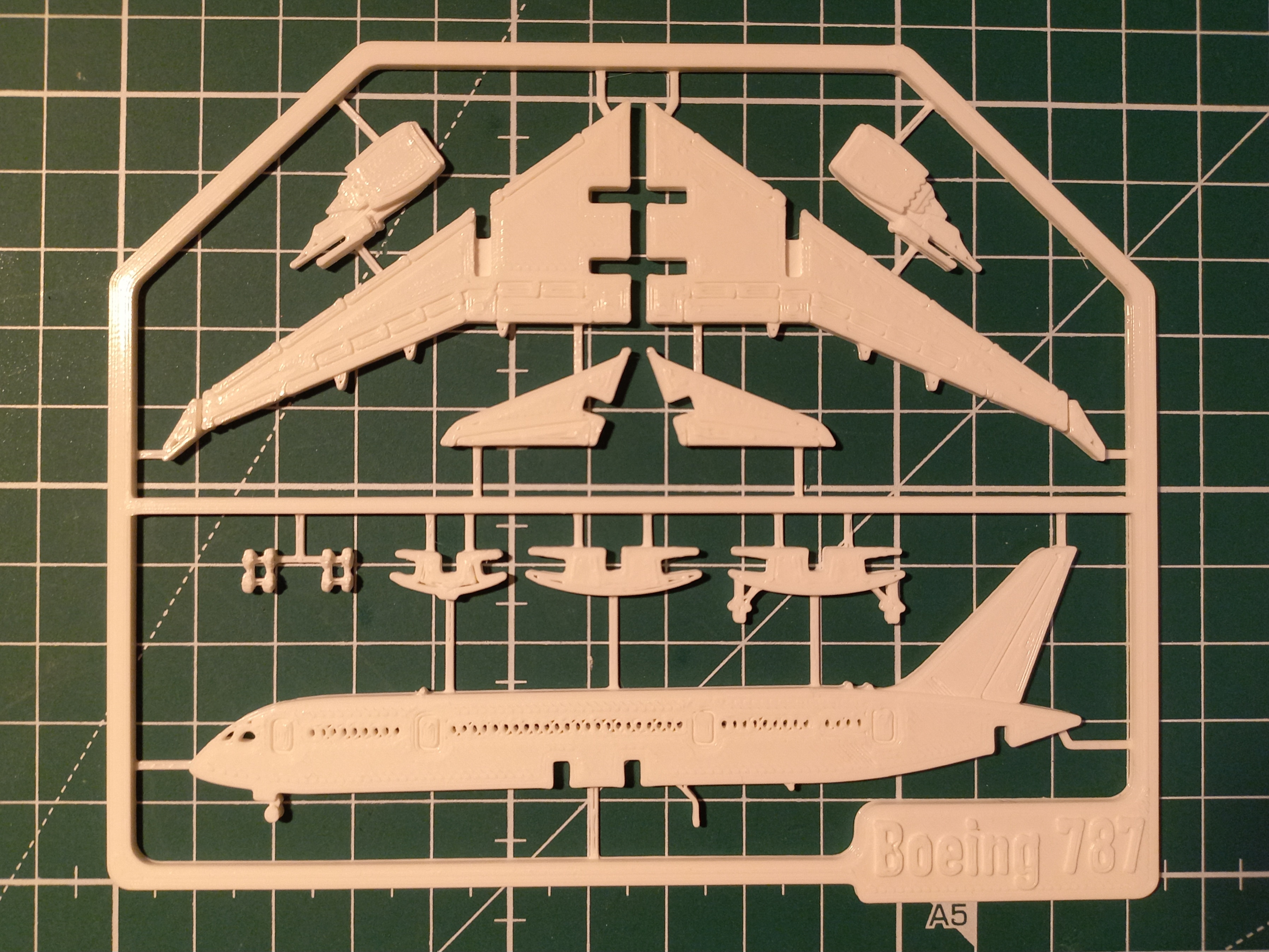 Boeing 787 Dreamliner Kit Card por BowdenBuilder | Descargar modelo STL ...