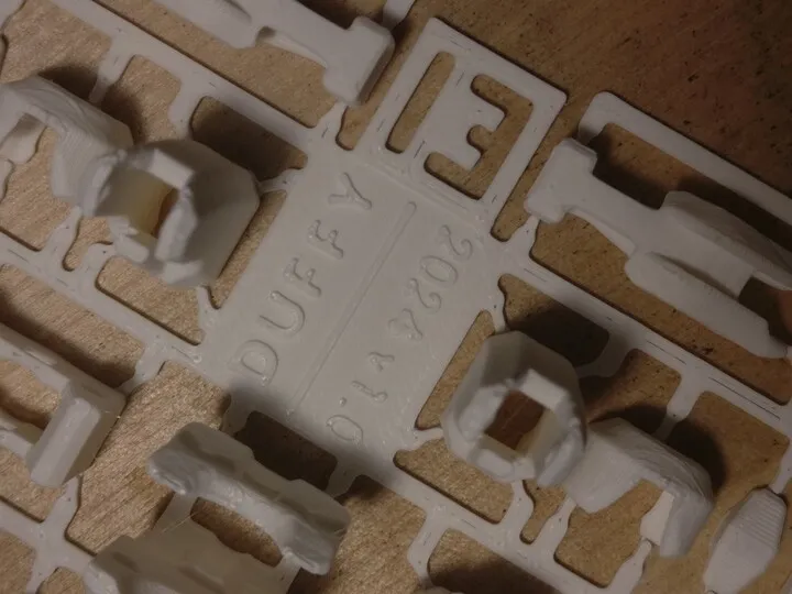 Duffy-13 : feminine Dummy-13 on runners by PapaYankee | Download free ...