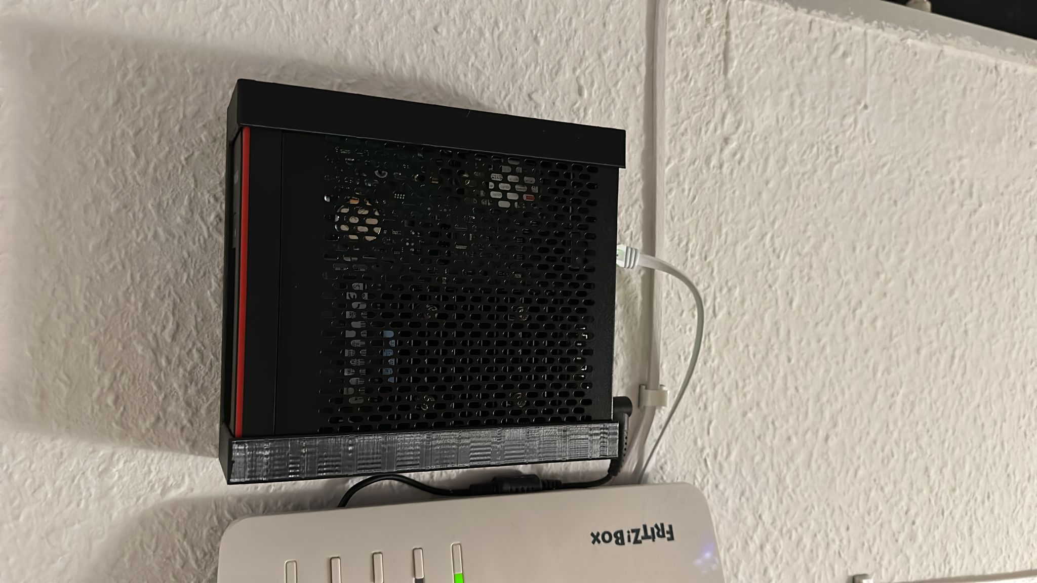 Fujitsu Furto S740 Wall Mount by M0x61rC | Download free STL model ...