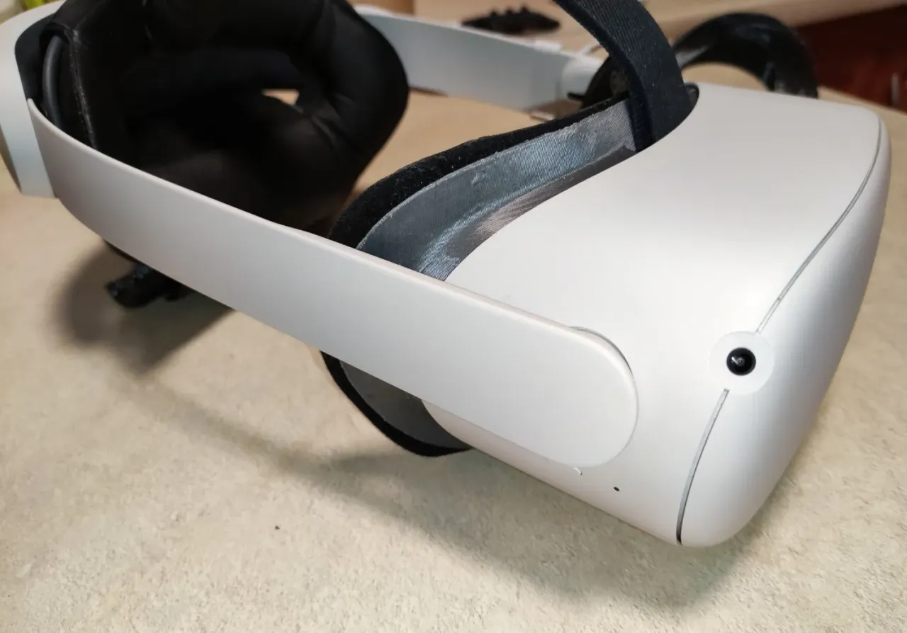 Oculus Quest 2 Facial interface by Przemo-c | Download free STL model ...