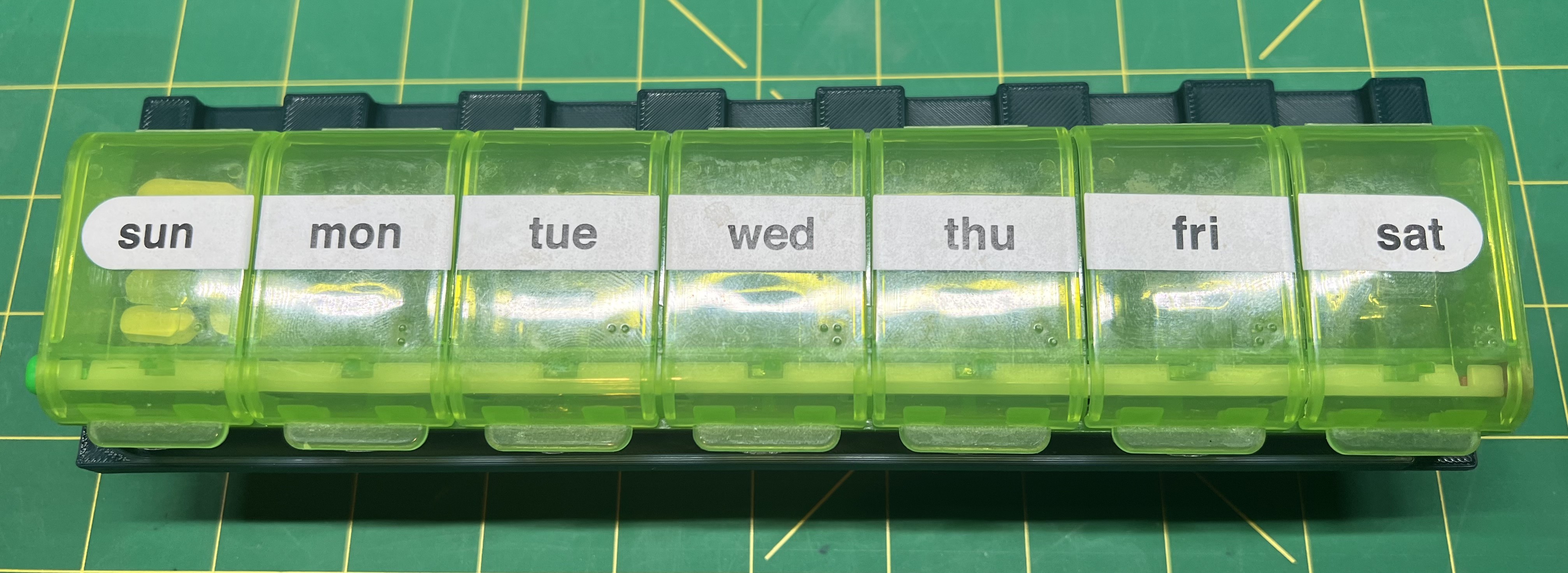 Pill Sort Tray by Roy | Download free STL model | Printables.com