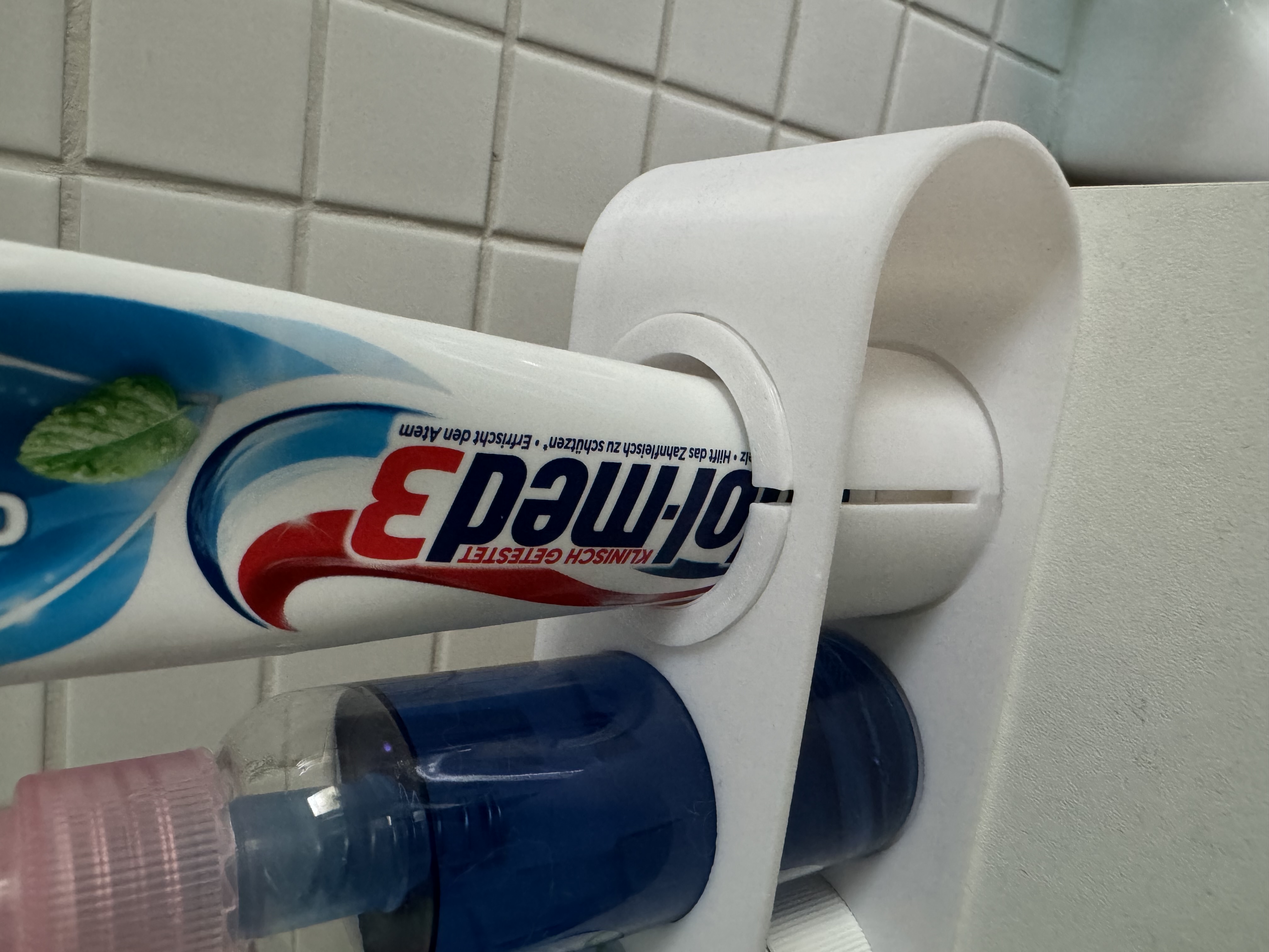 Toothpaste Organizer Adapter by Henri S | Download free STL model ...