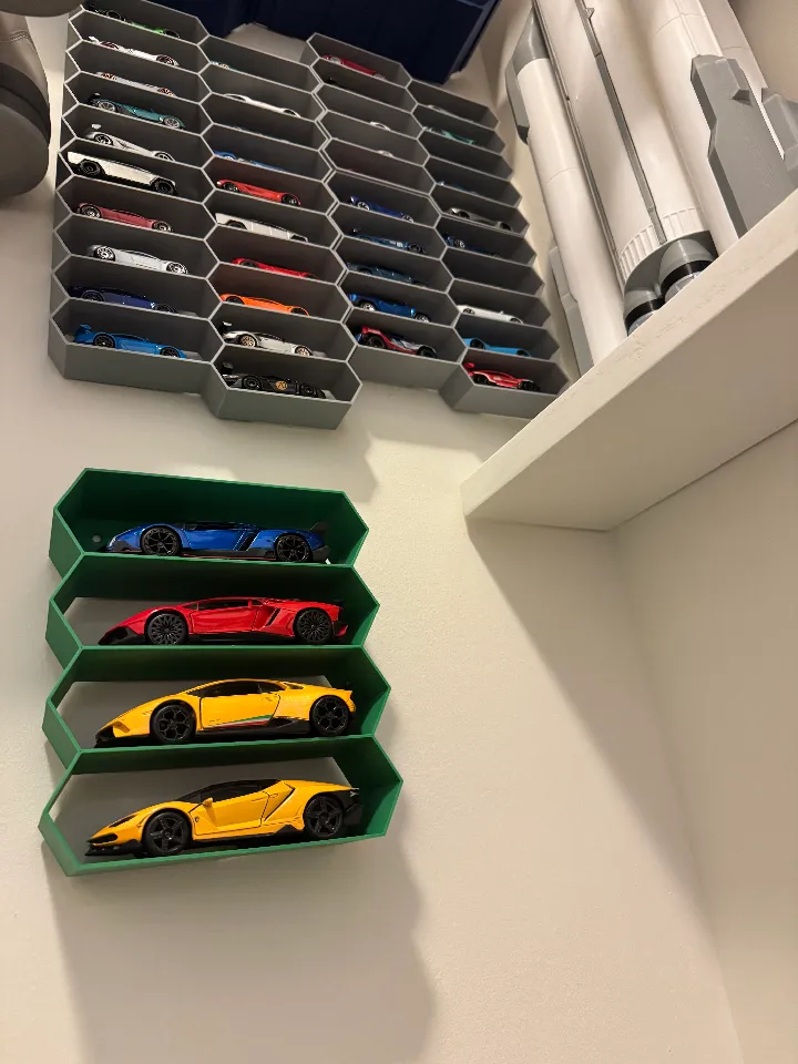 Hexagonal 1:32 scale model car shelf by Gray Muller | Download free STL ...
