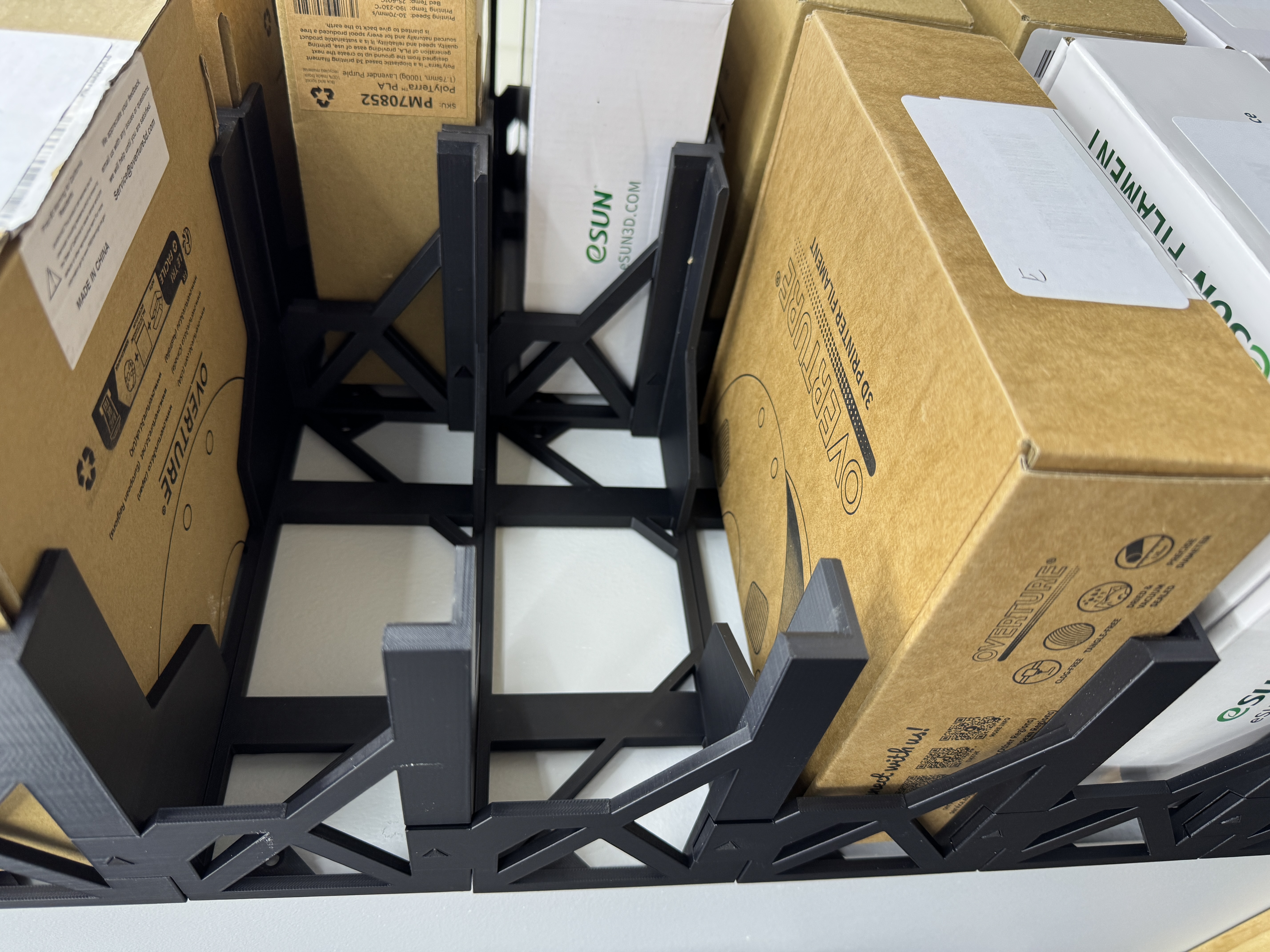 Filament Boxes as Storage Mounting Solution (split model for smaller ...