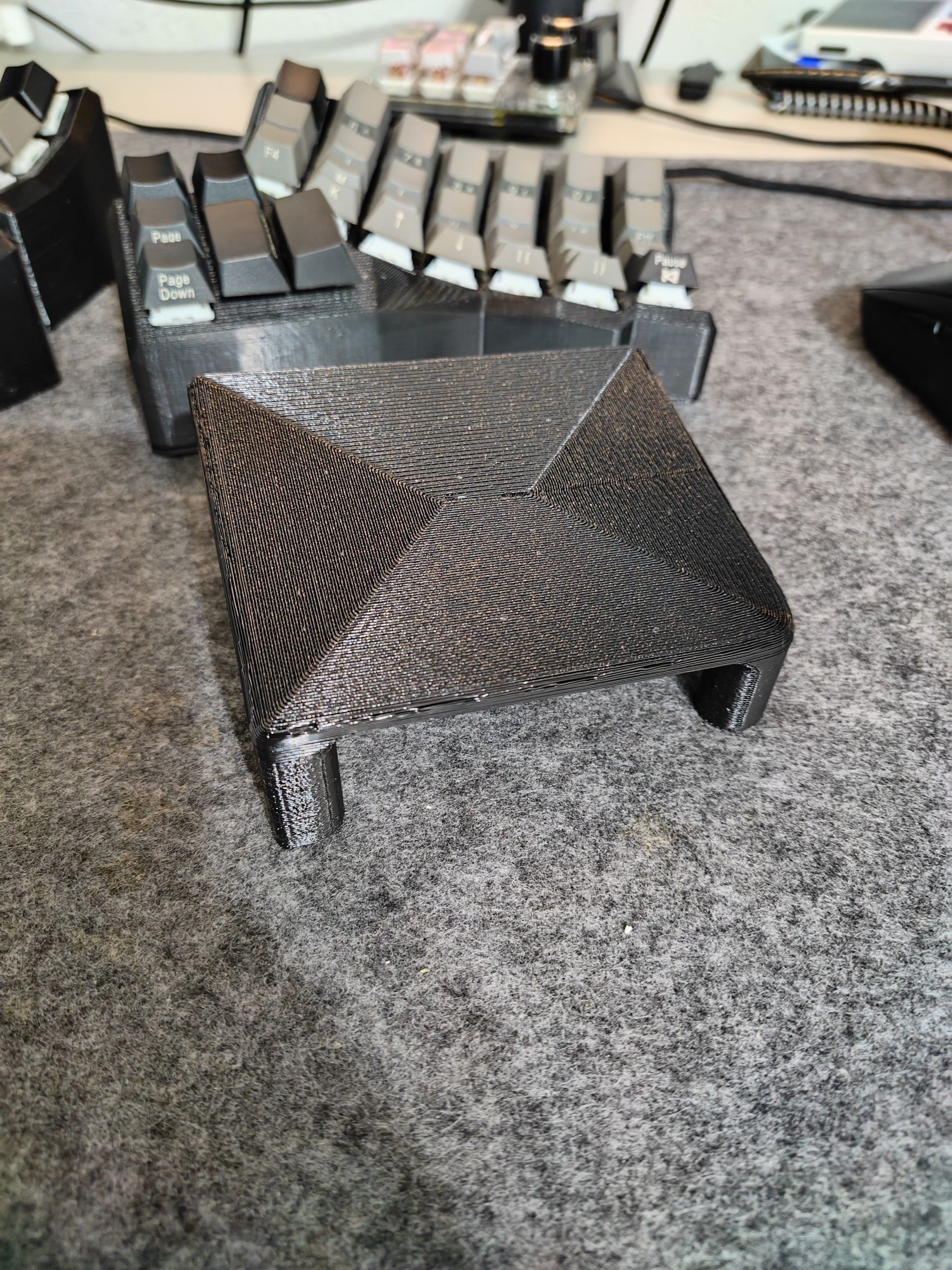 Wrist Rests Dactyl CC by Vialon | Download free STL model | Printables.com