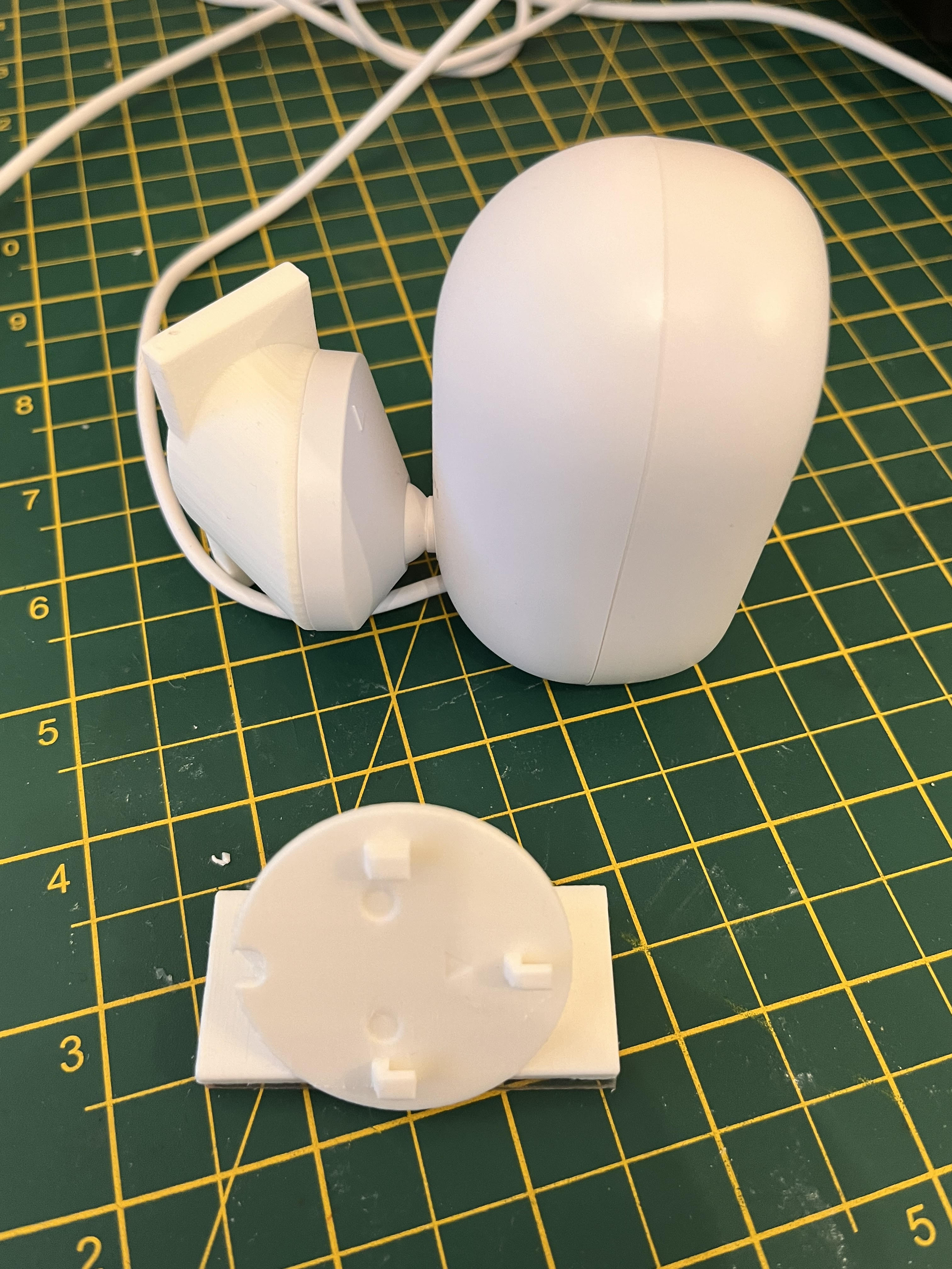 UniFi Protect G4 Instant mounting brackets and disc by nicolaw ...