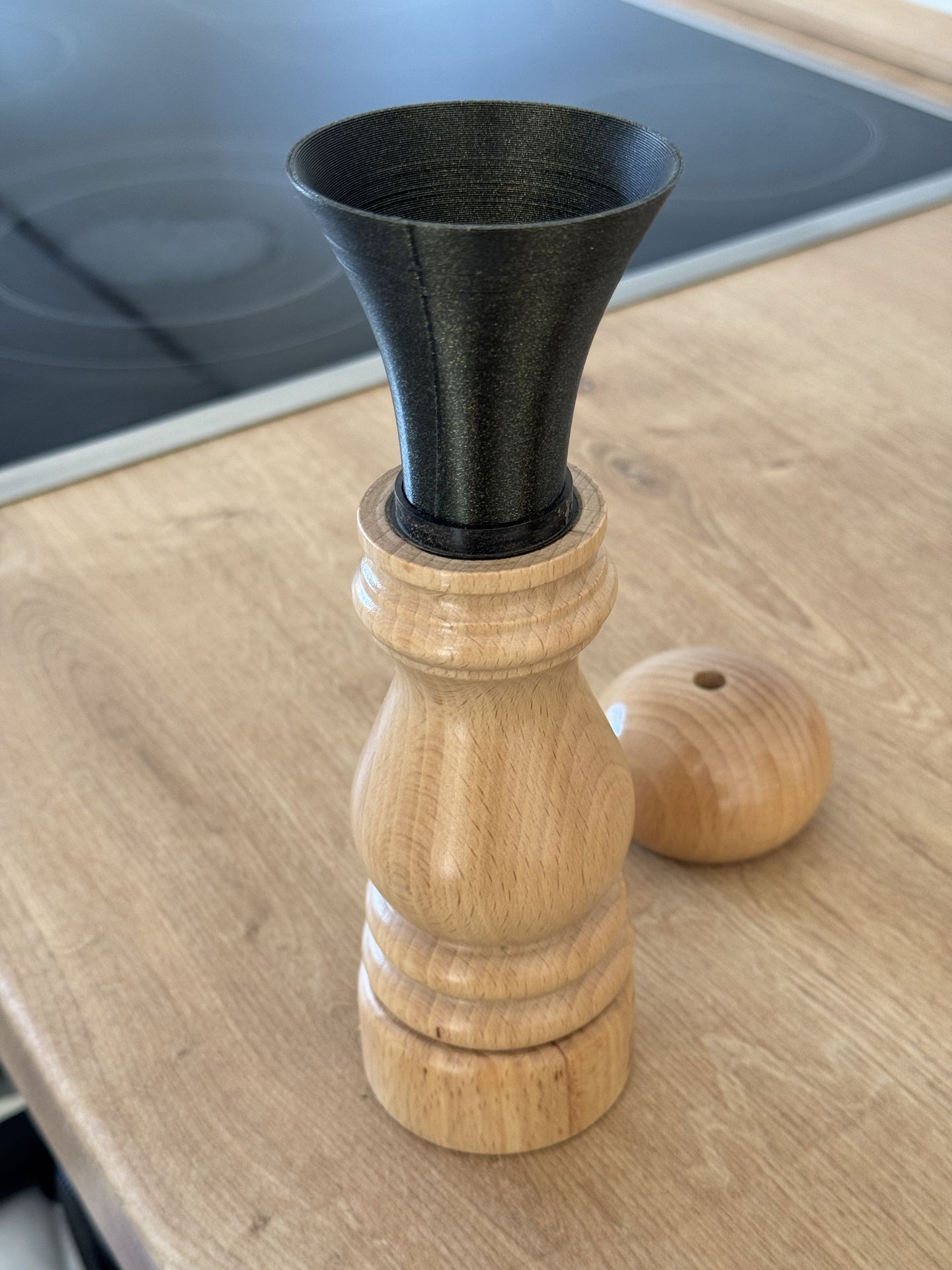 Pepper mill funnel / Pfeffermühlen Trichter von KayuHD | Kostenloses ...