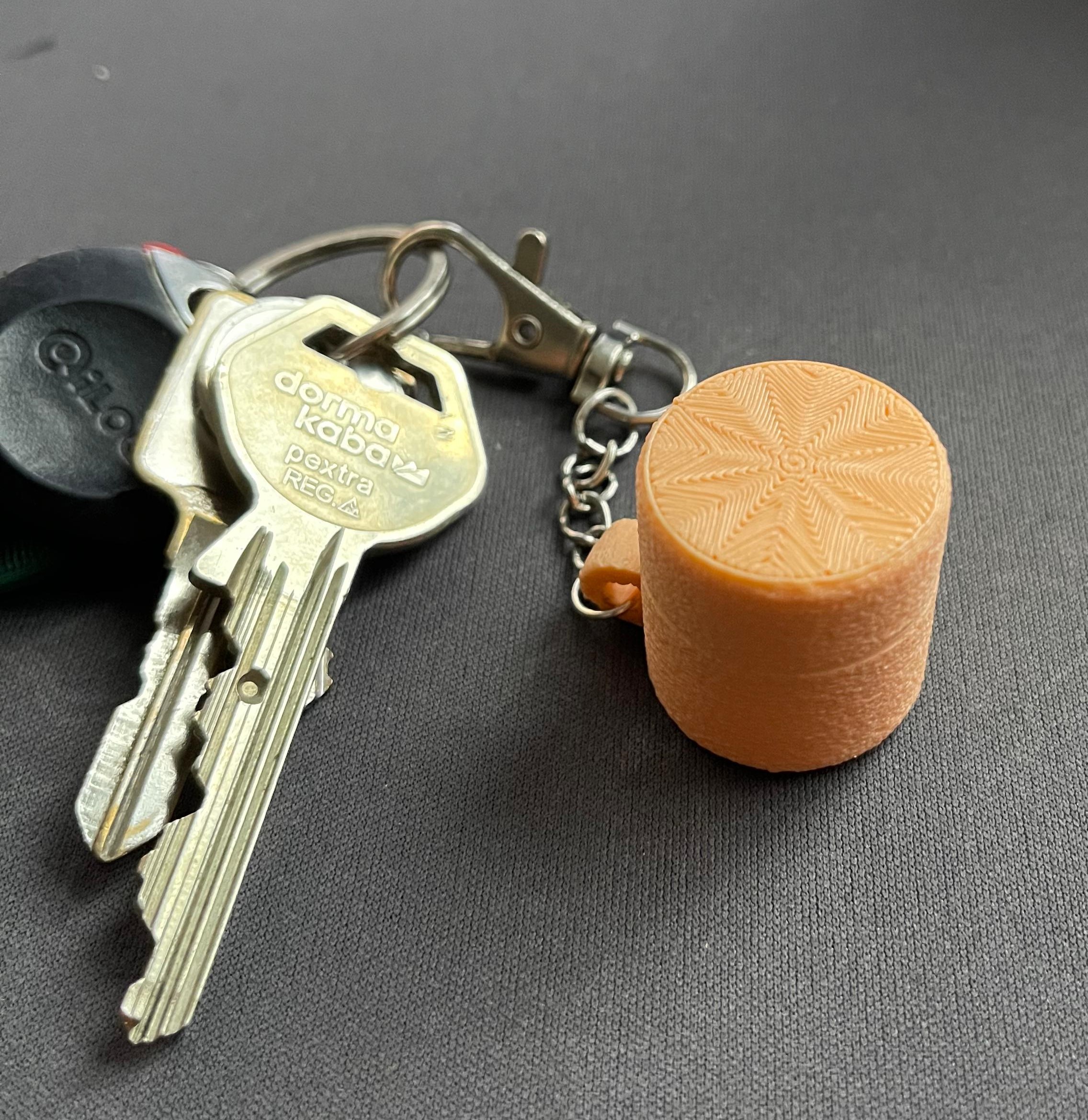 PillBox key-chain v2 by Hazem Bazo | Download free STL model ...