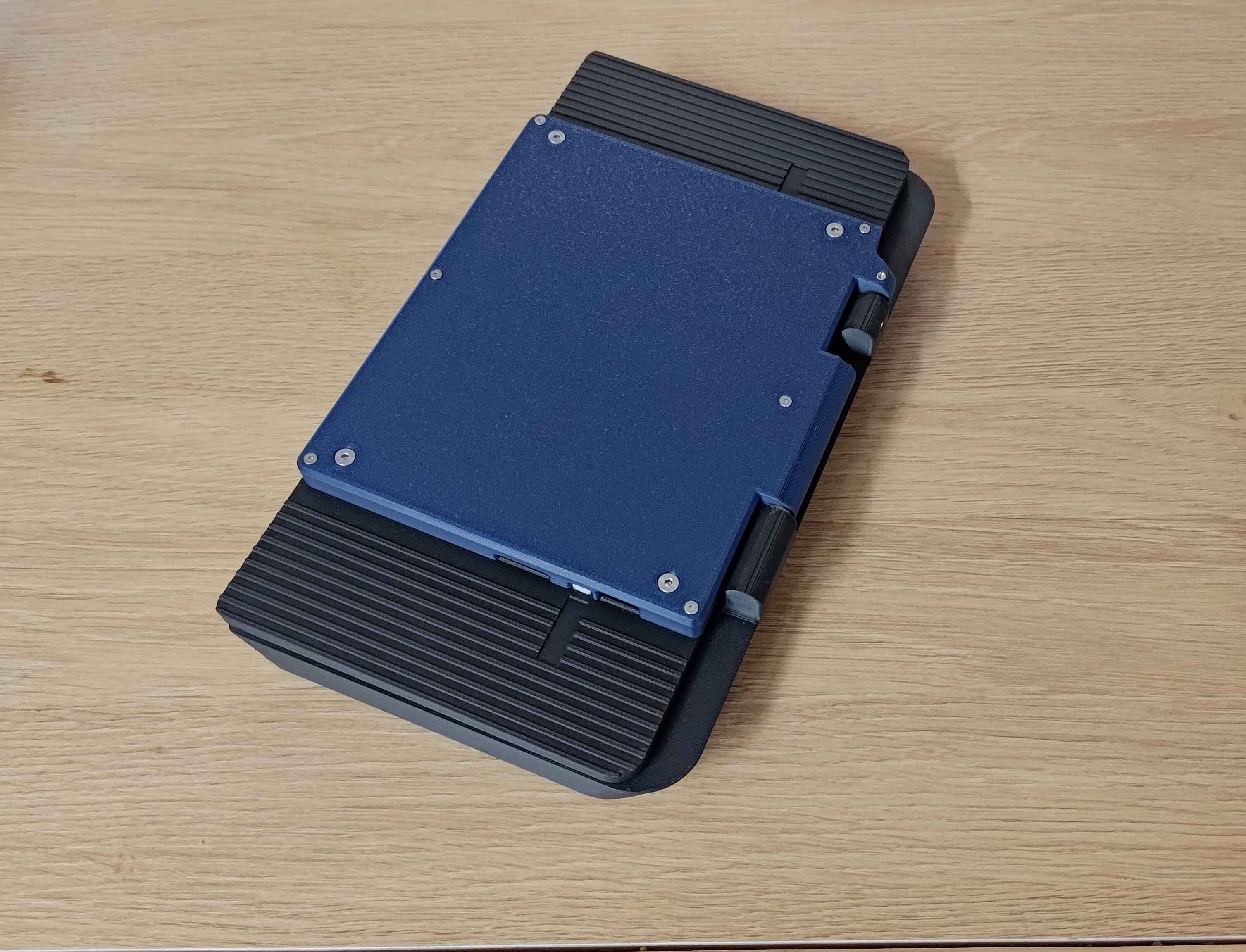 Portable Clam Shell InkPlate Typewriter by Woogies | Download free STL ...