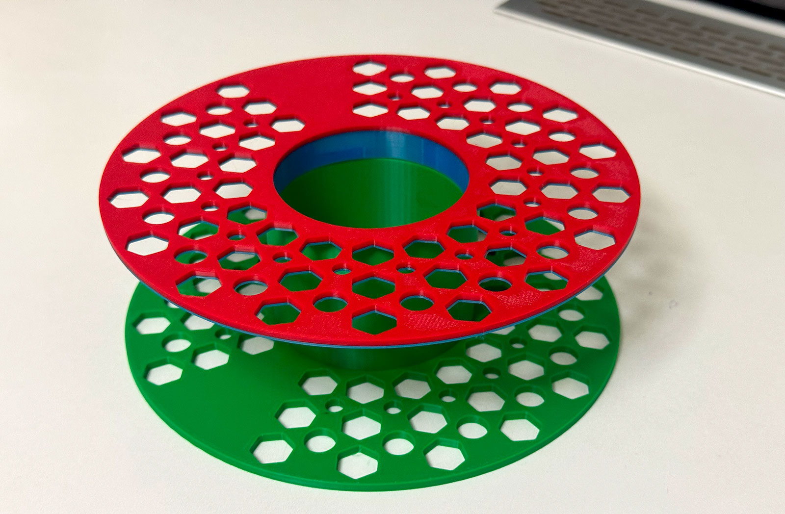 Medium filament spool d=170mm by klew | Download free STL model ...
