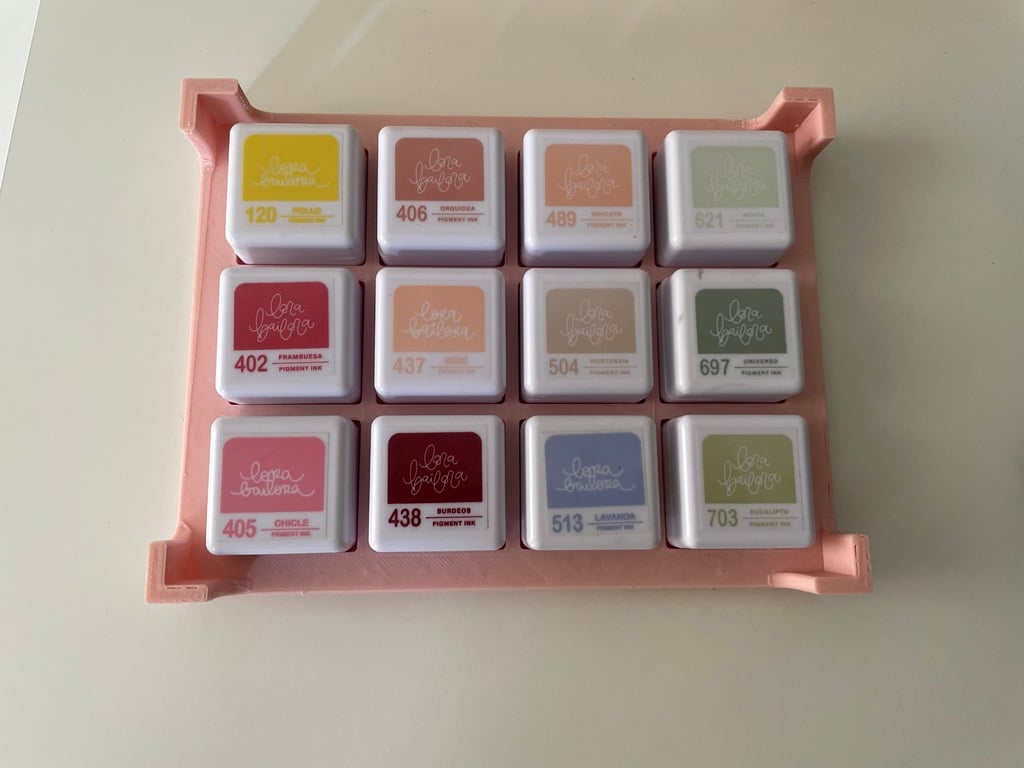 Stackable Scrapbooking inks/pigments (Distress Ink, Lora Bailora ...