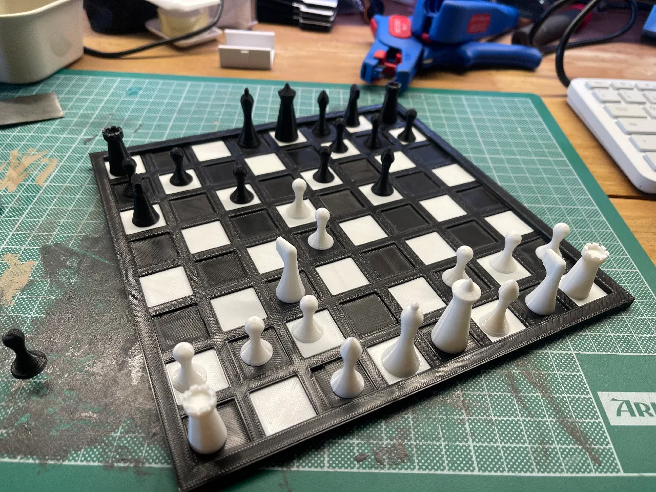 Chess set by Habmax | Download free STL model | Printables.com